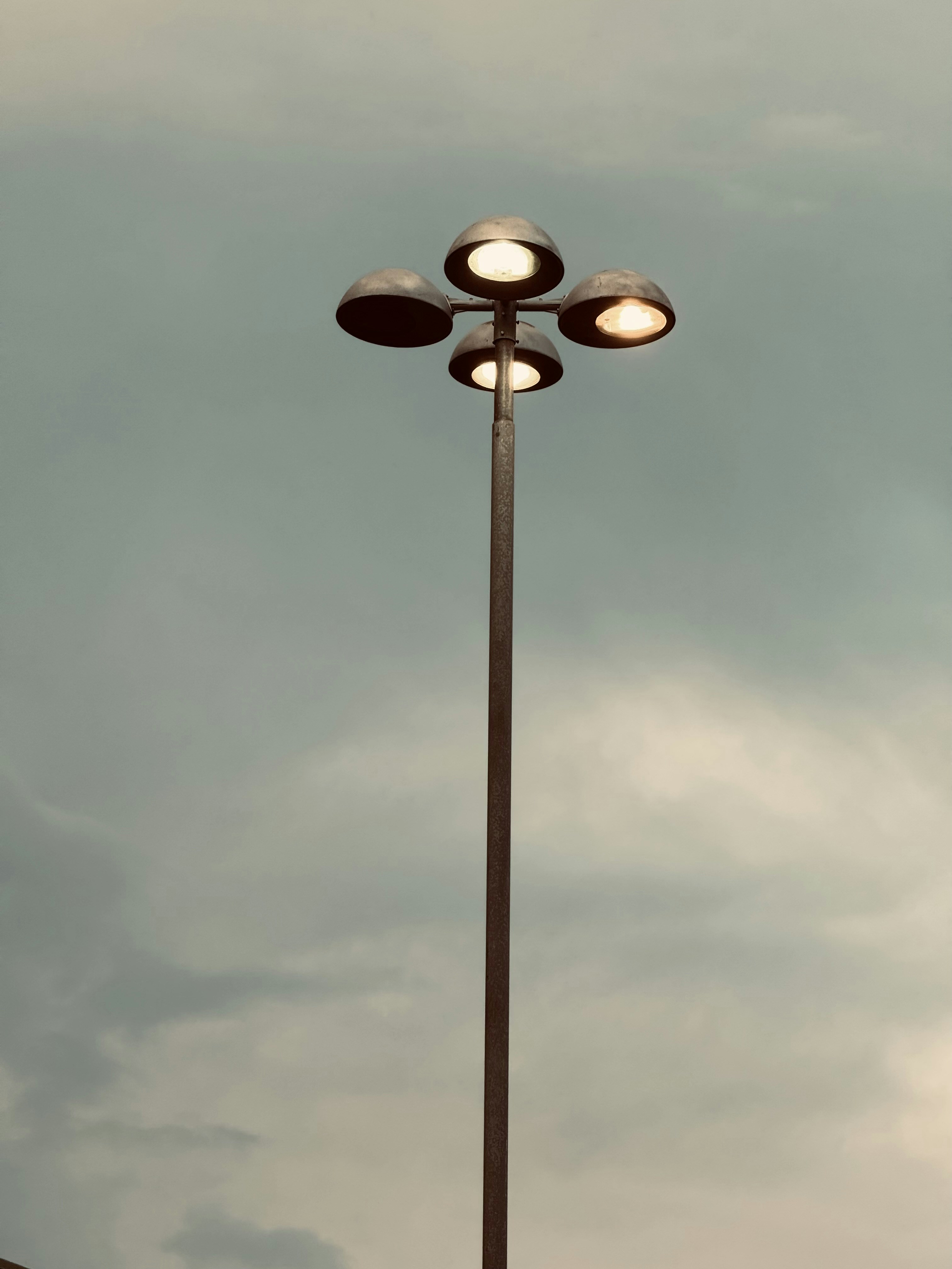 Photo by Simon Eric with Apple iPhone 15 Pro Max