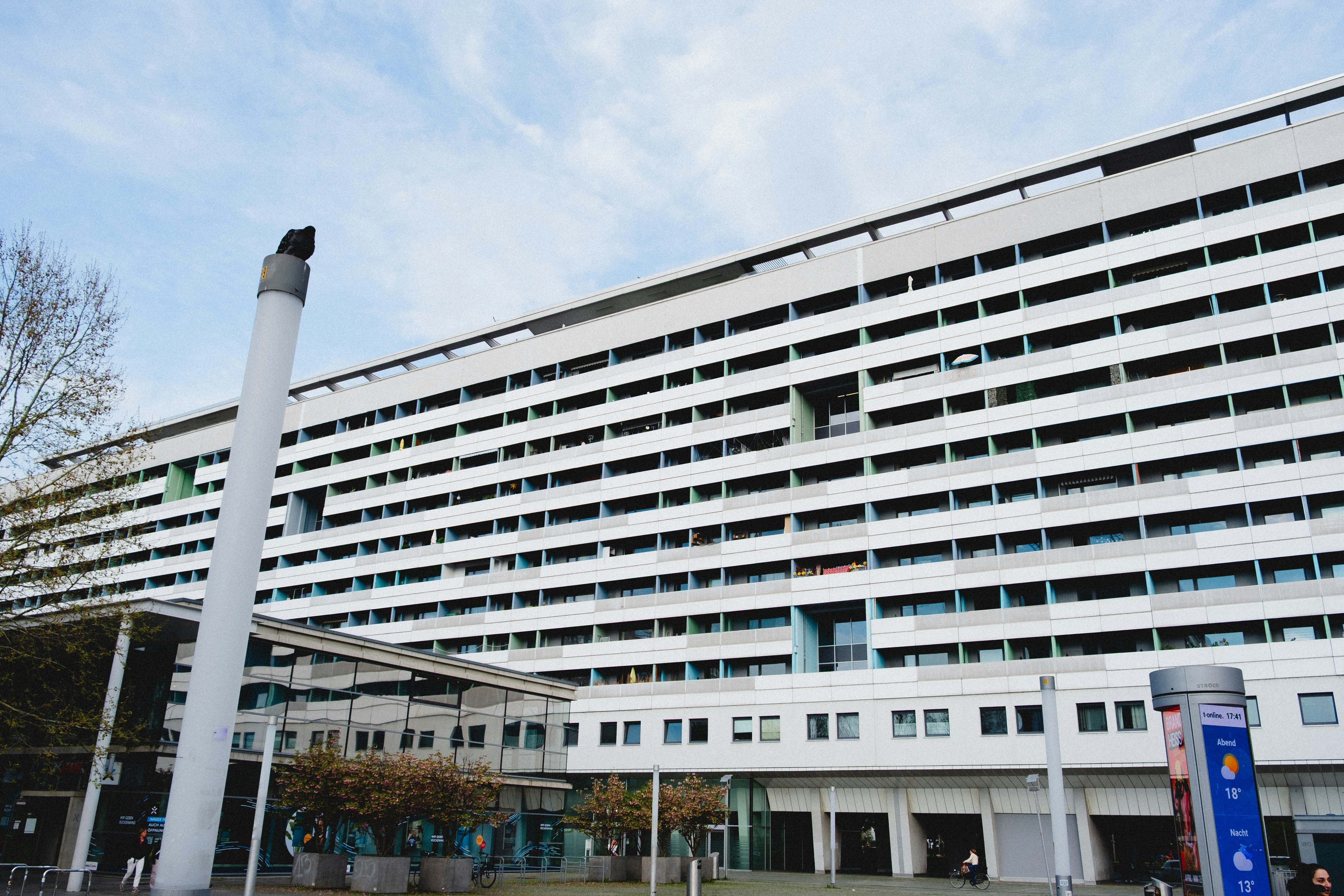 Slatted Symphony: A Daylight Portrait of a Modern Campus Building