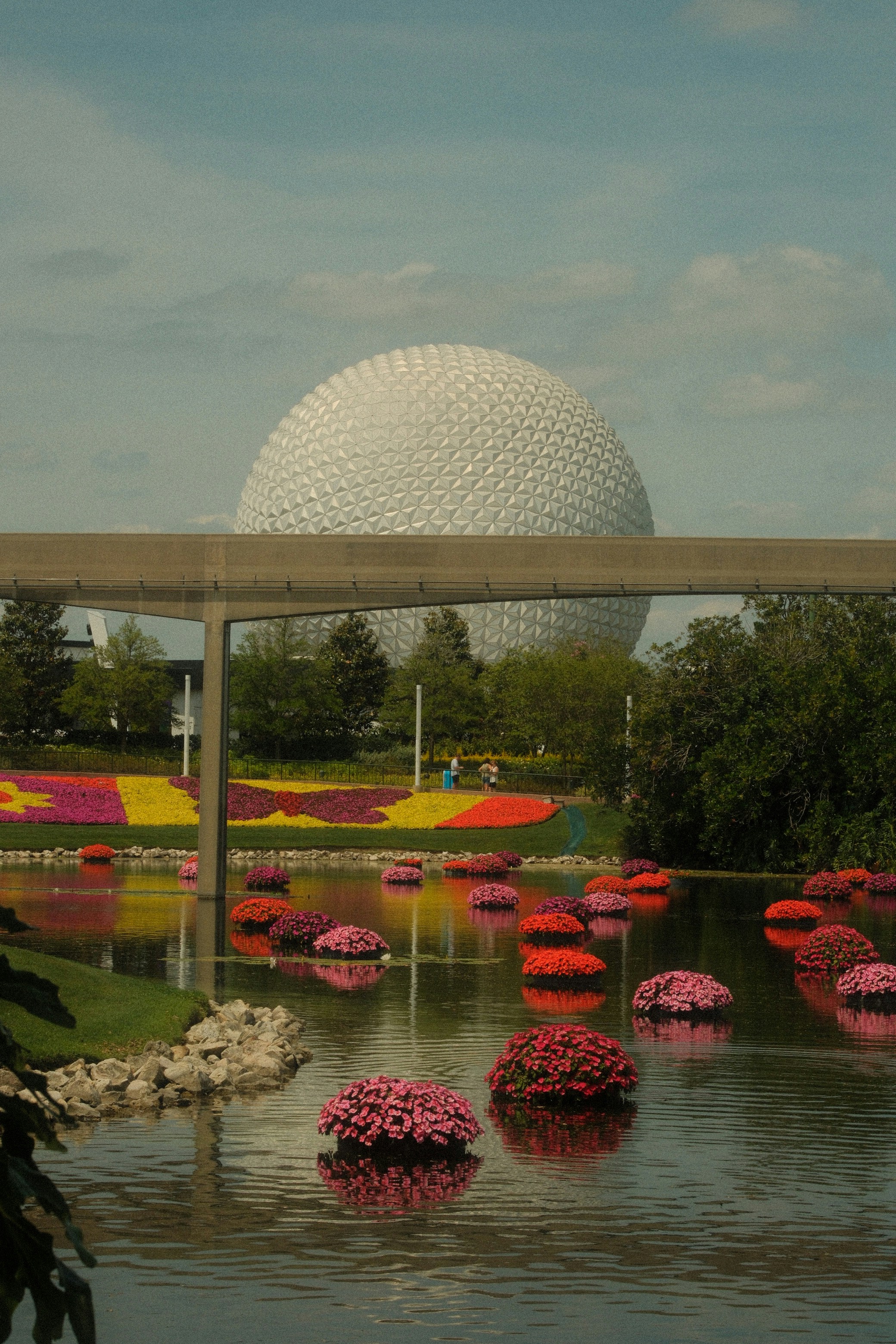 Floral Reflections Under the Iconic Dome