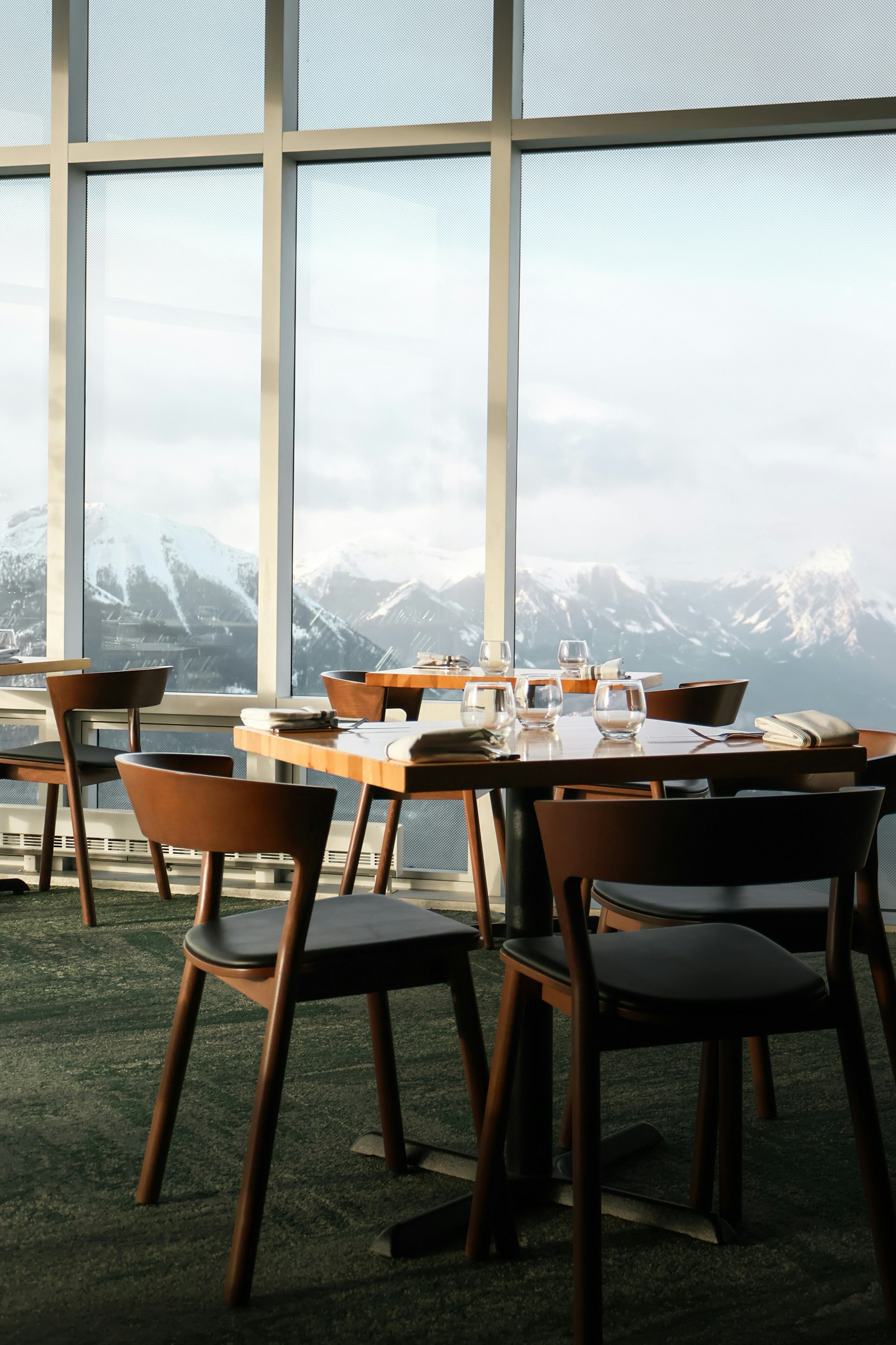 Dining with a Mountain View