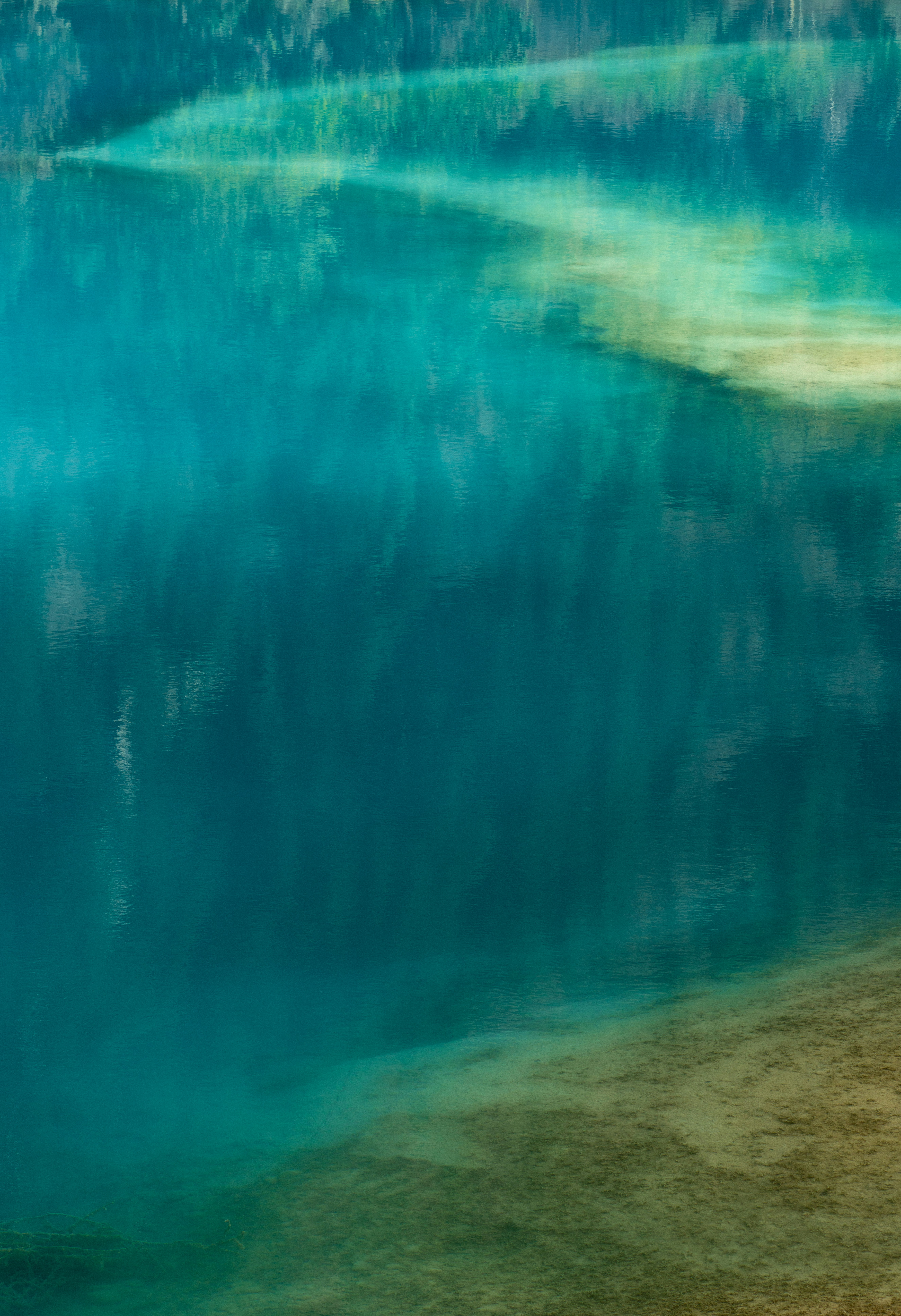 Vibrant blue water reflects beautiful, subtle colors. photo – Free ...