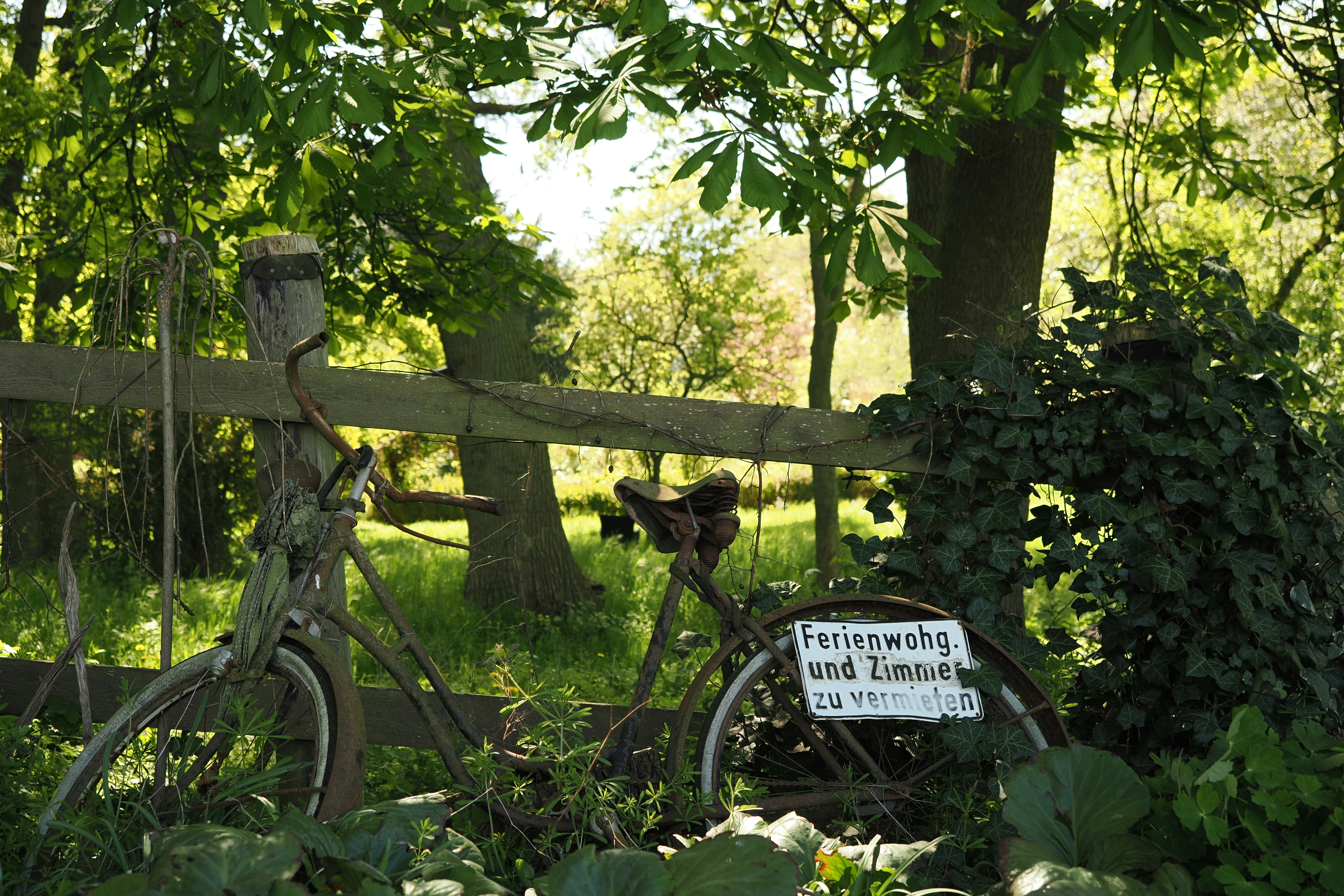 Fahrrad als Hinweisschild