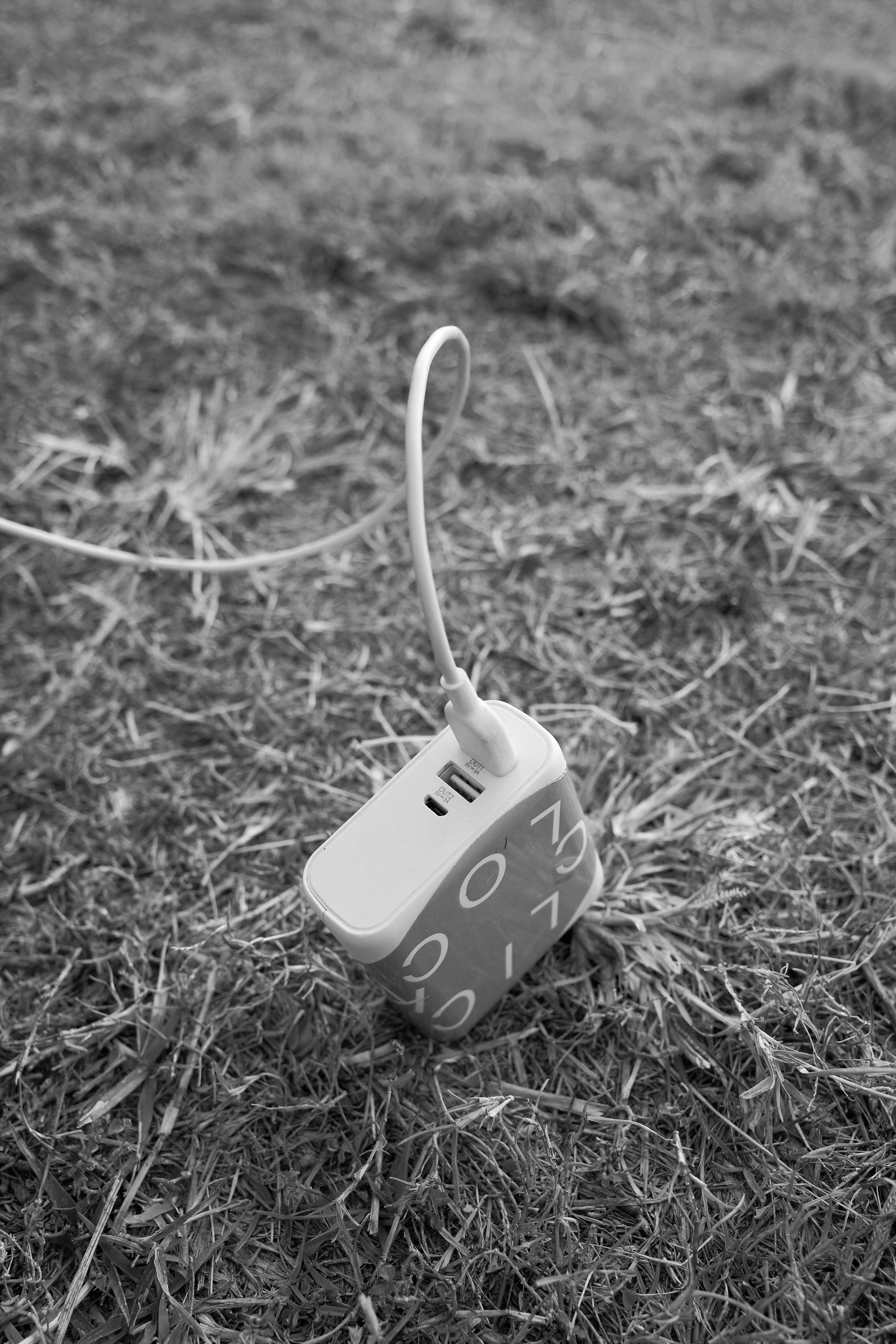 Grassy Grounding: A USB Power Cube in Monochrome
