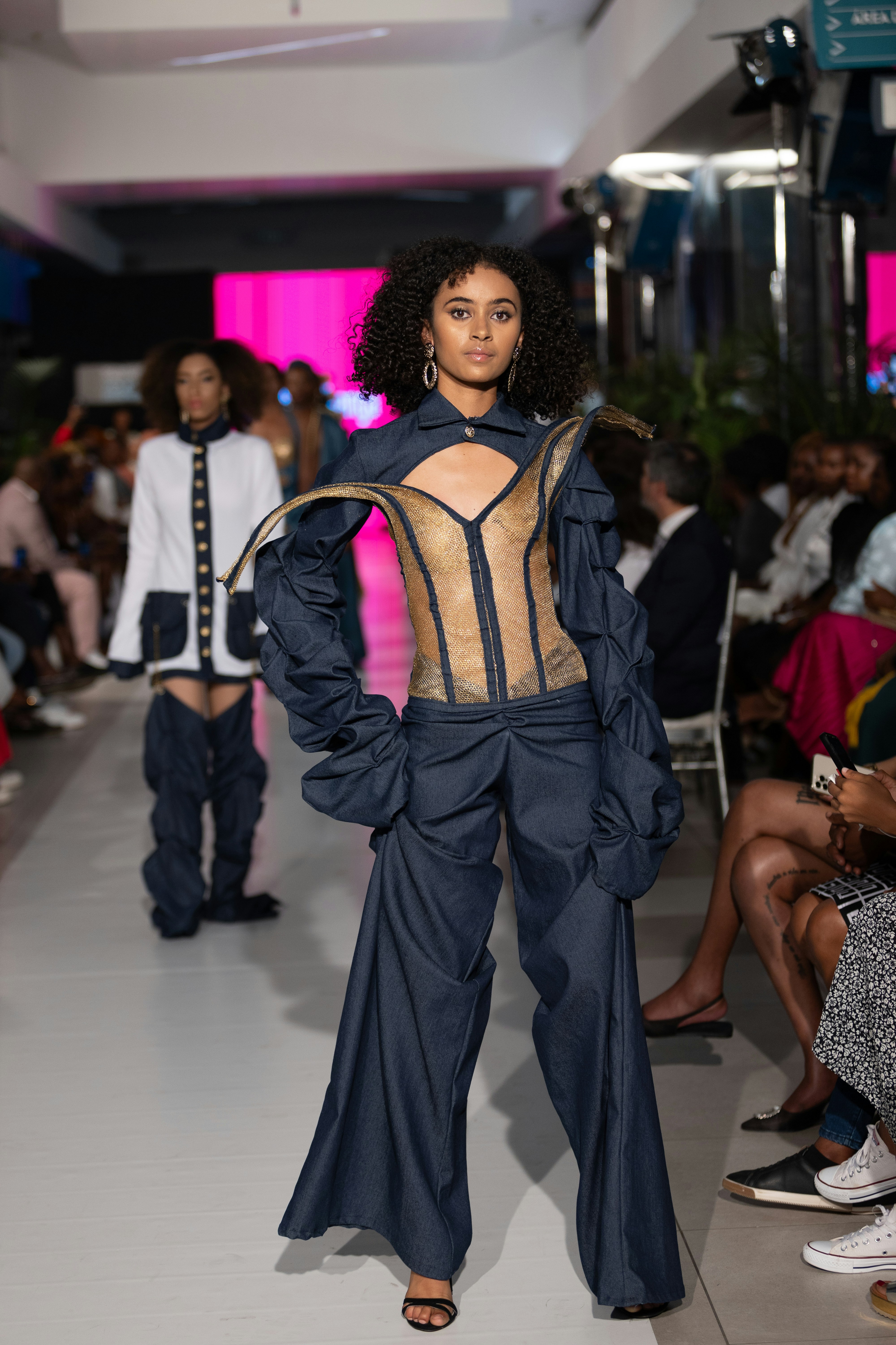 Sculpted Indigo Denim: A Corset-Structured Moment on the Runway