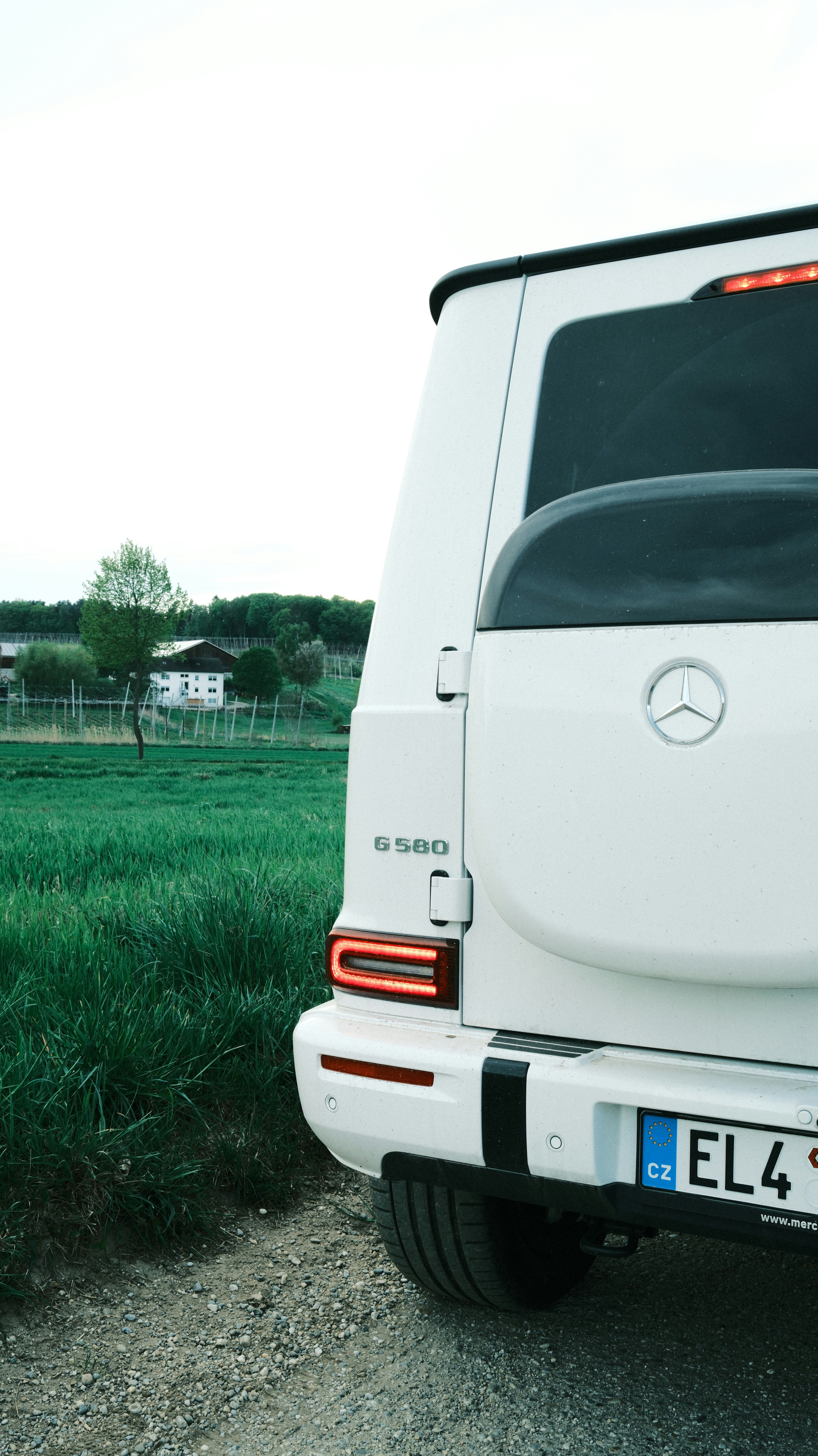 Rear view of a white mercedes-benz g-class. photo – Free Car Image on ...