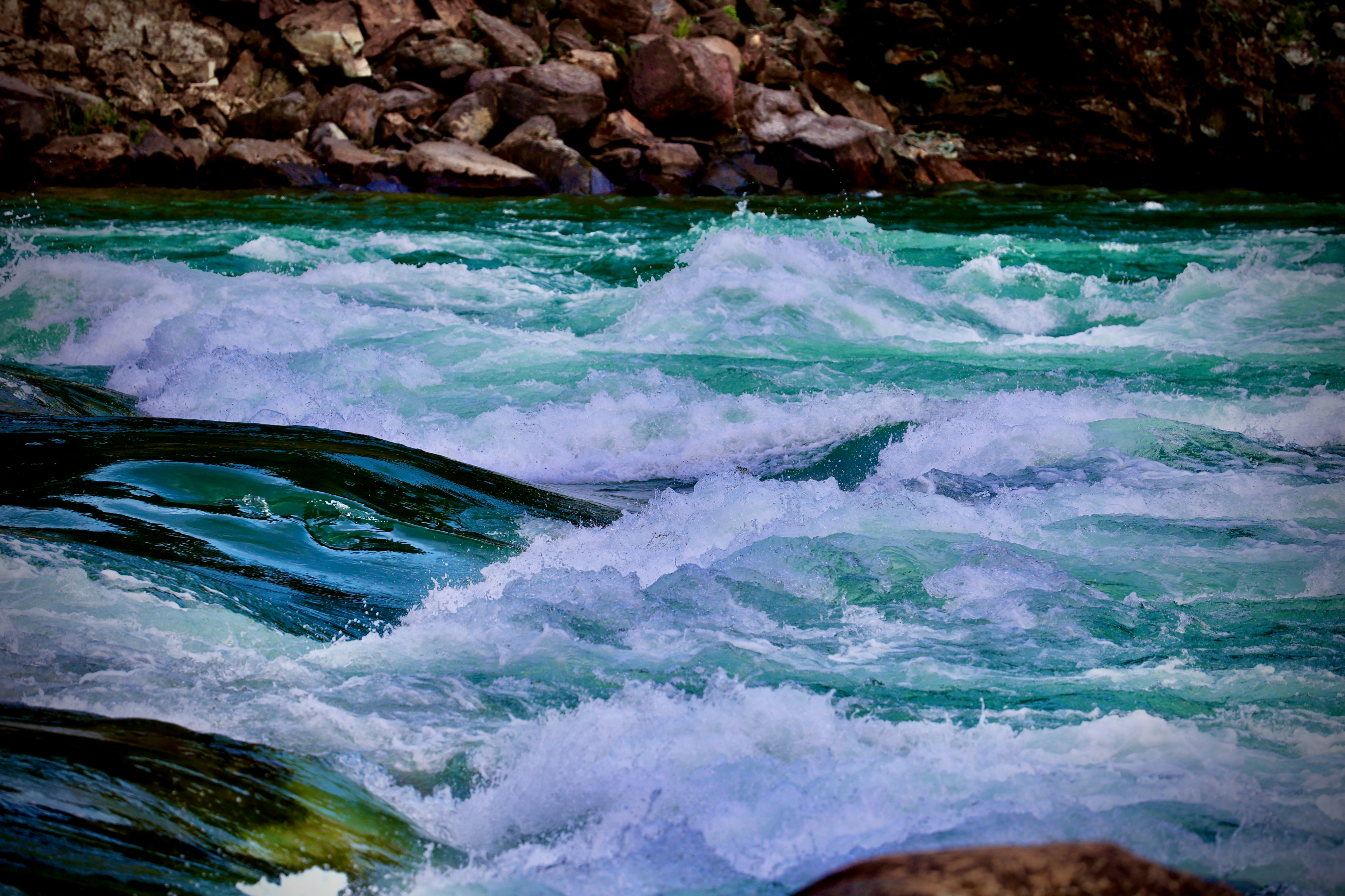 Rushing river with foamy white water. photo – Free River rapids Image ...