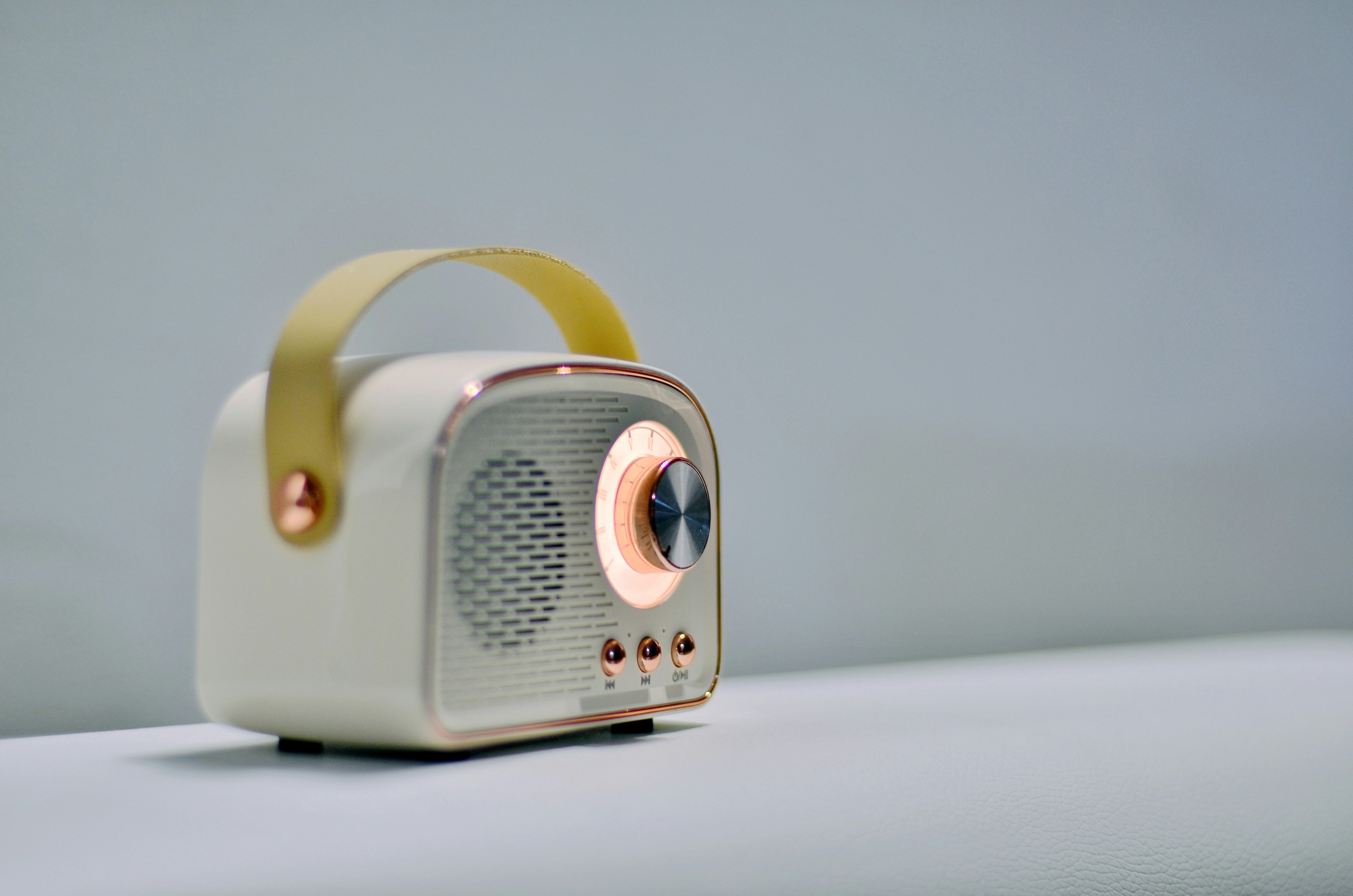 Vintage Vibes: A Modern Twist on Classic Sound