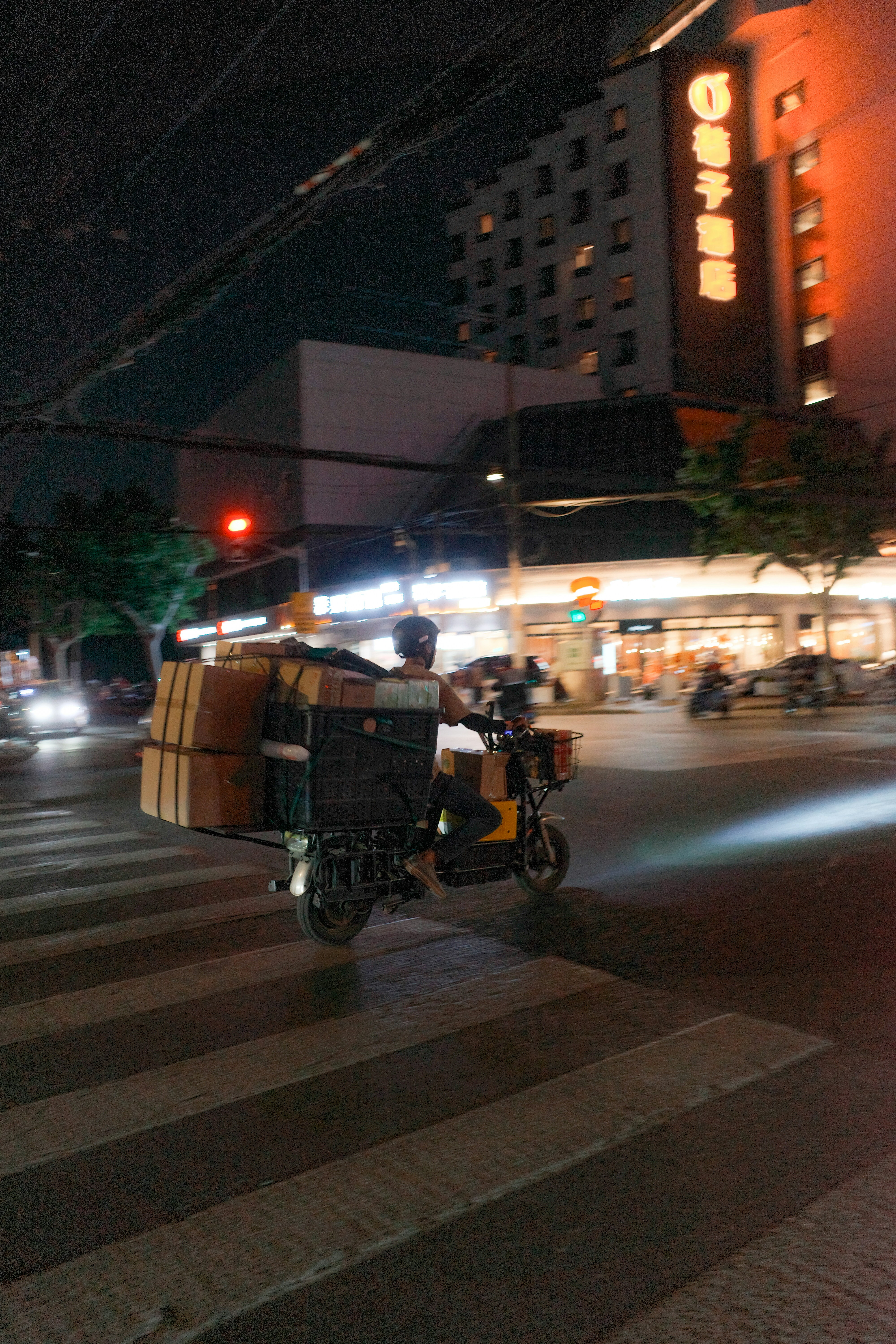Urban Delivery: Night Shift on Two Wheels