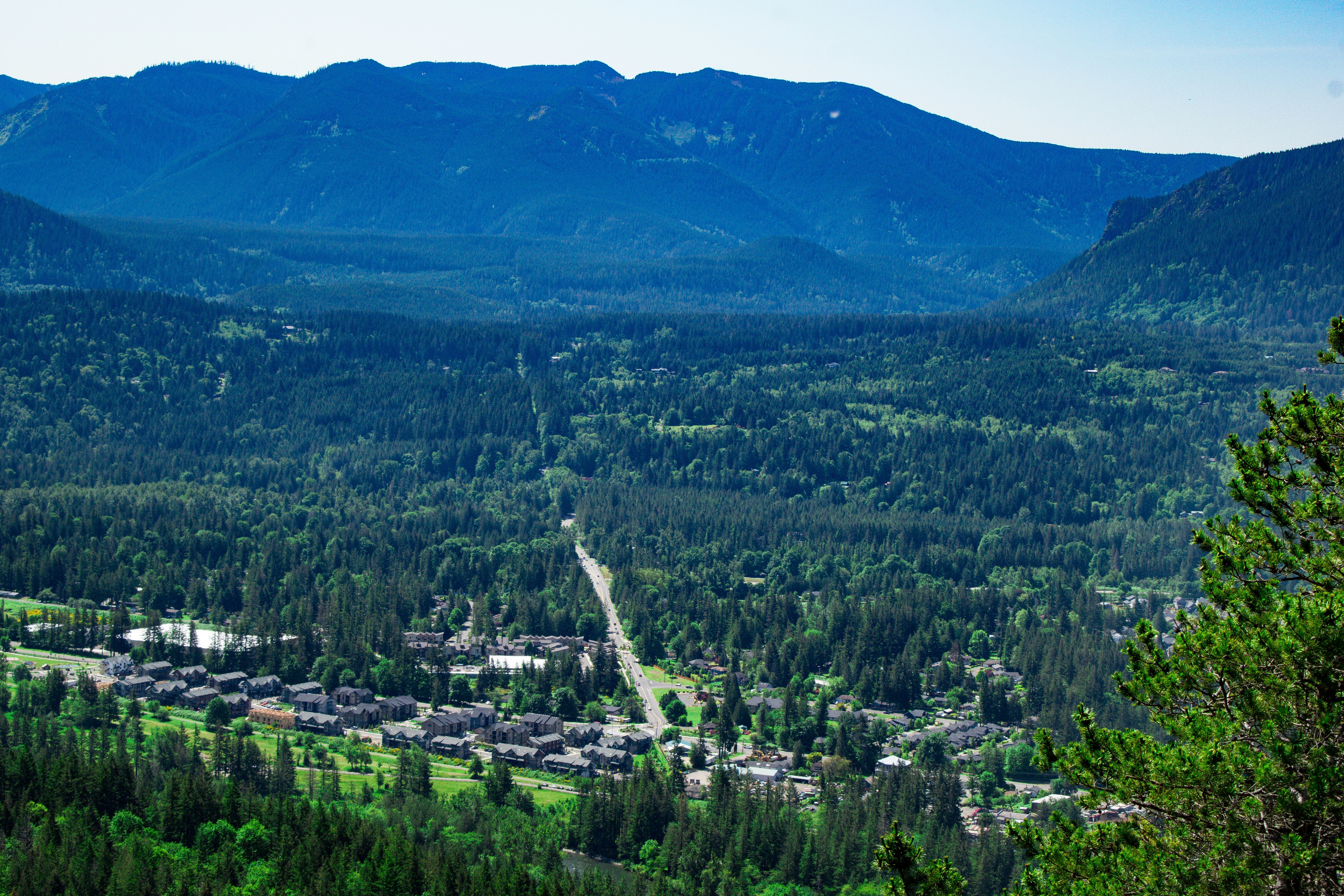 Valley Road to the Golden Range