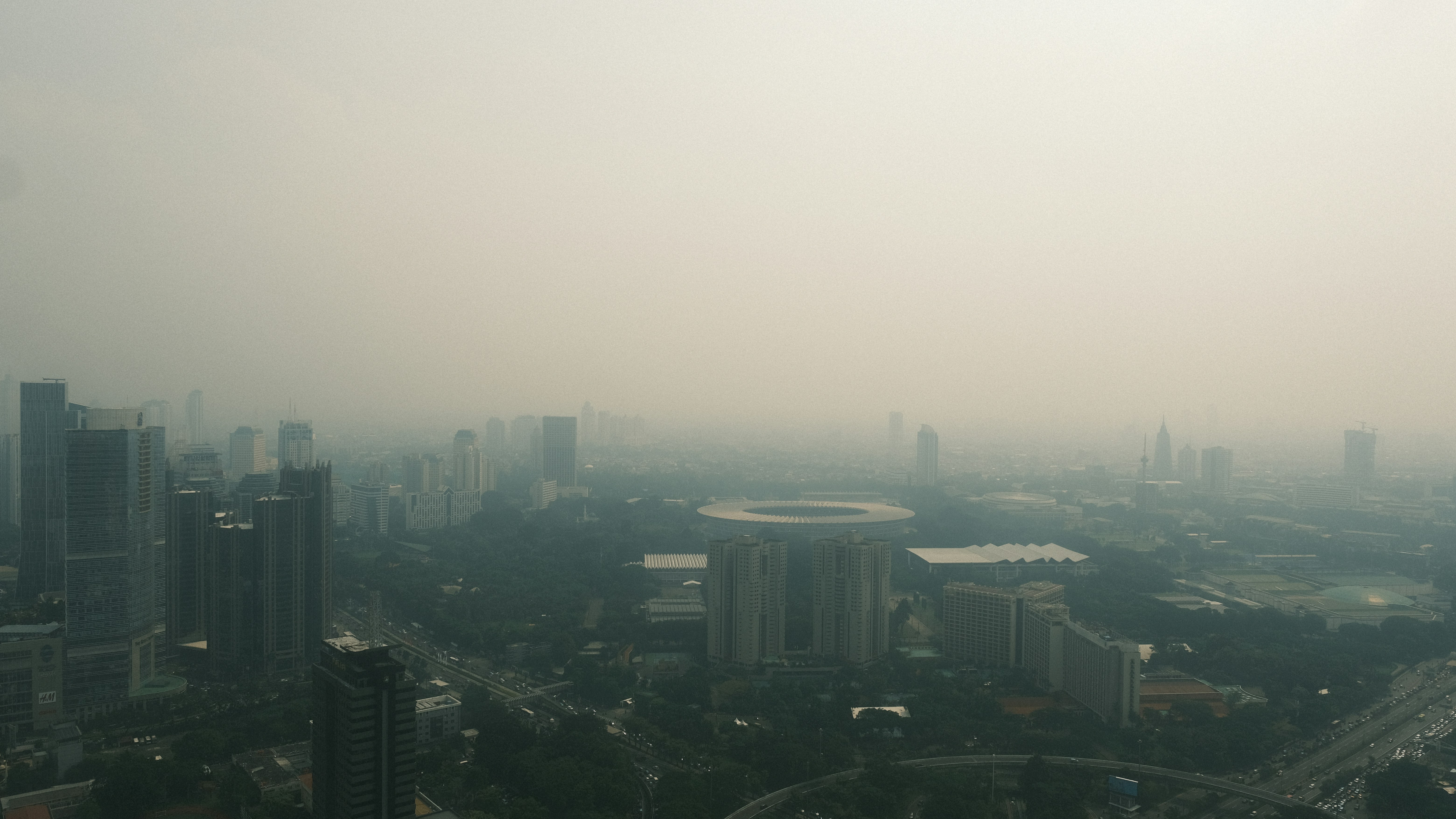 City buildings are obscured by smog and haze. photo – Free Building ...