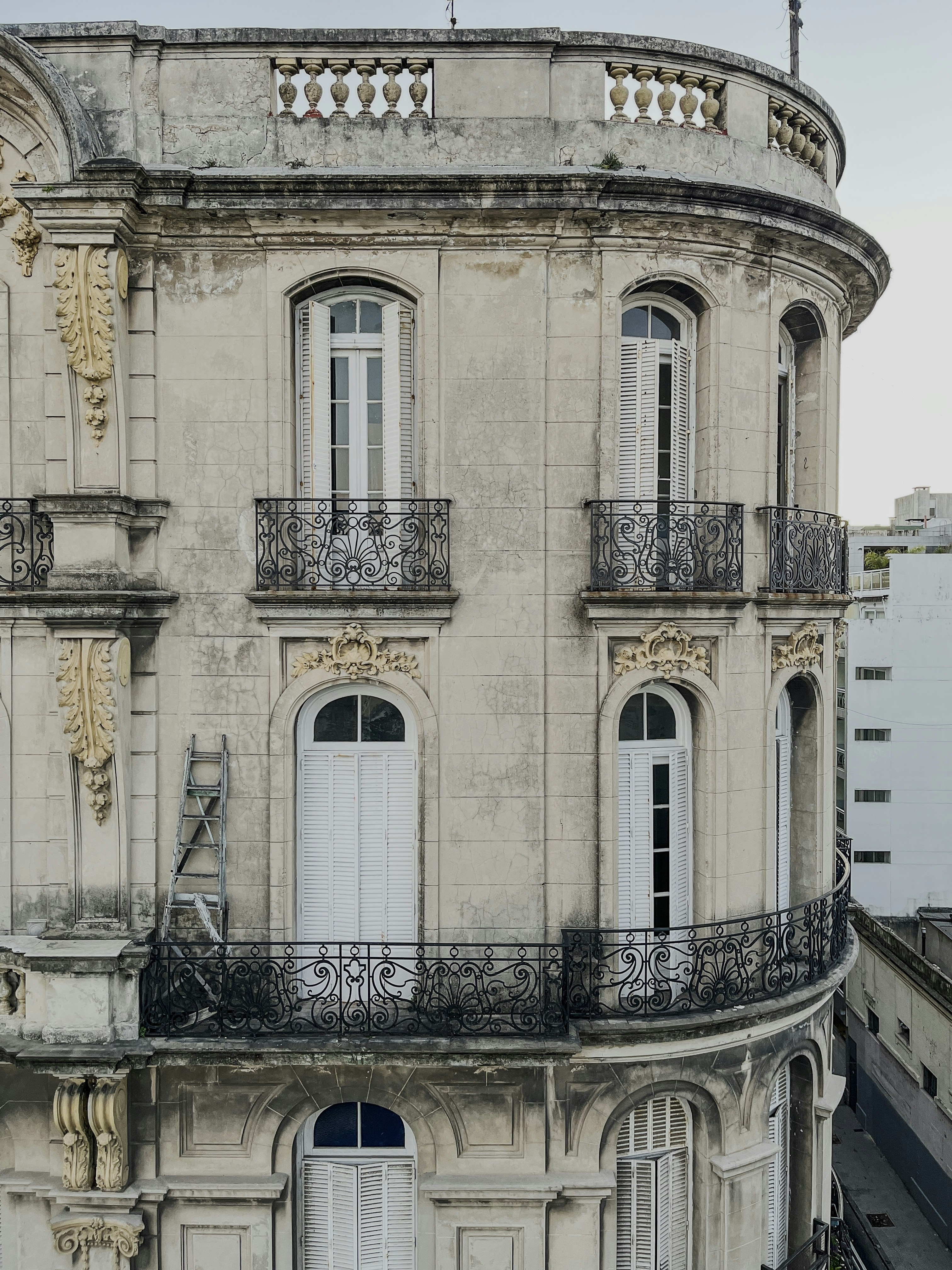 Echoes of Elegance: A Timeless Architectural Journey