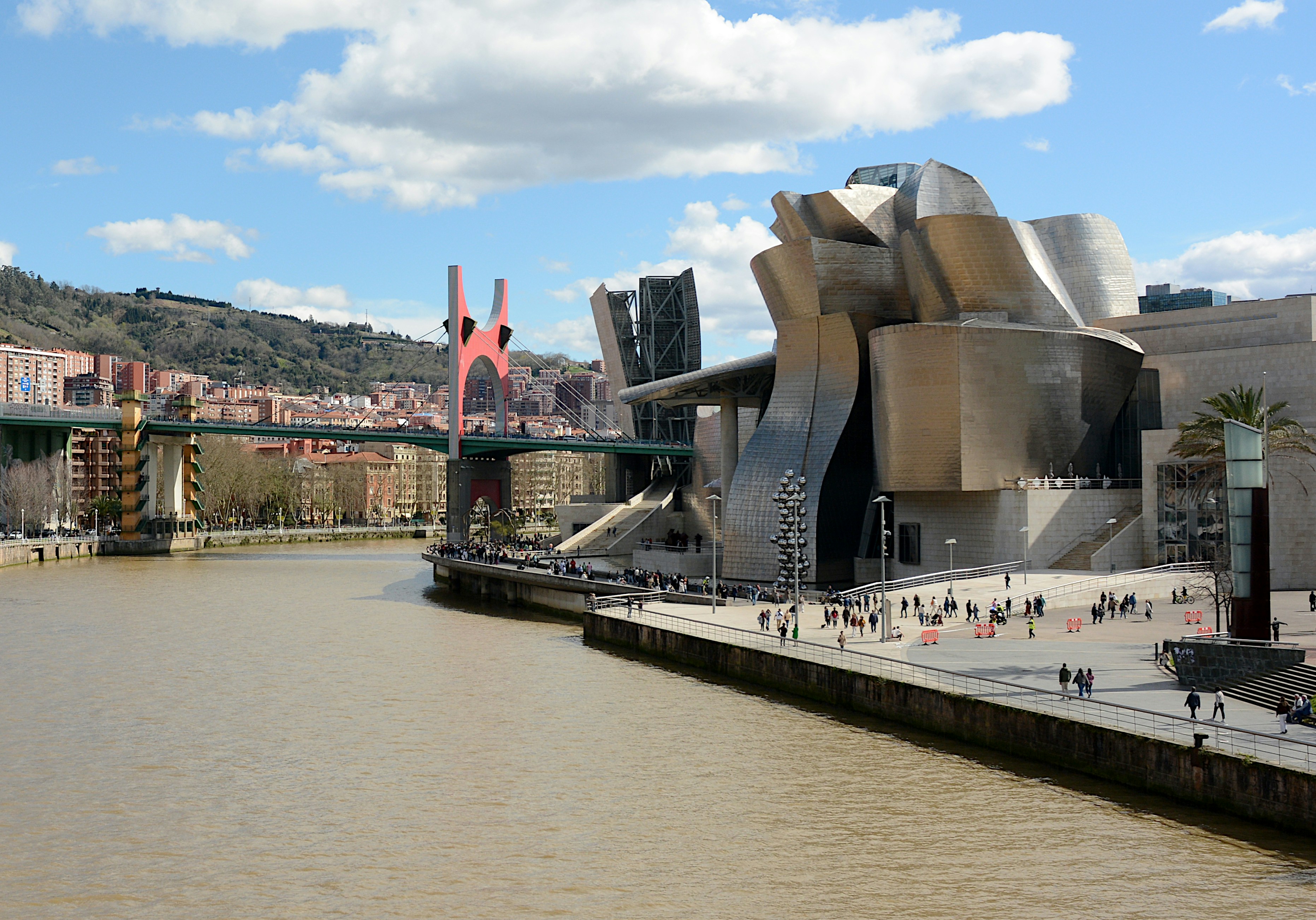 Nervion river and Guggenheim Bilbao Museum