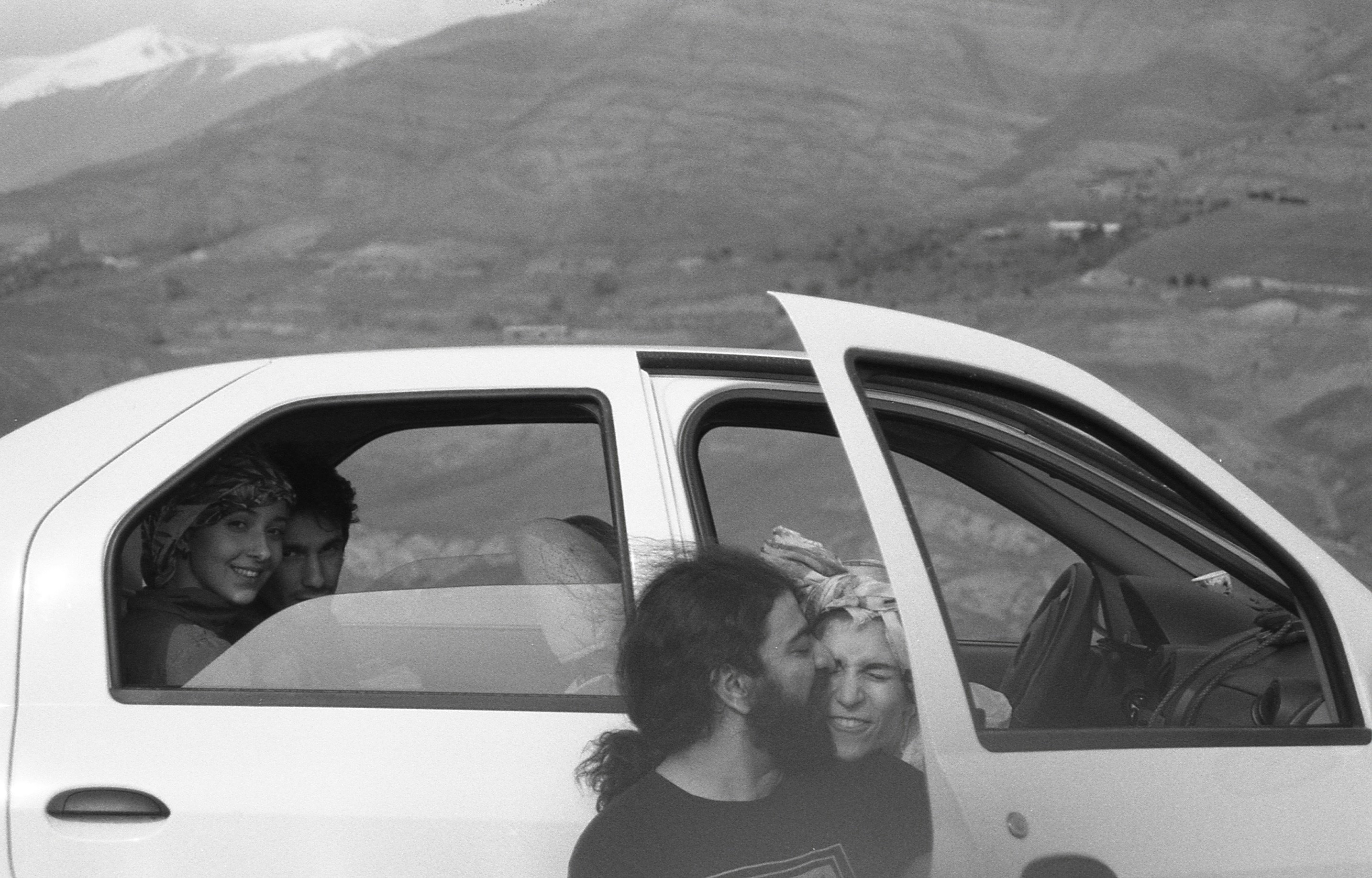 Friends In Car Pictures | Download Free Images on Unsplash