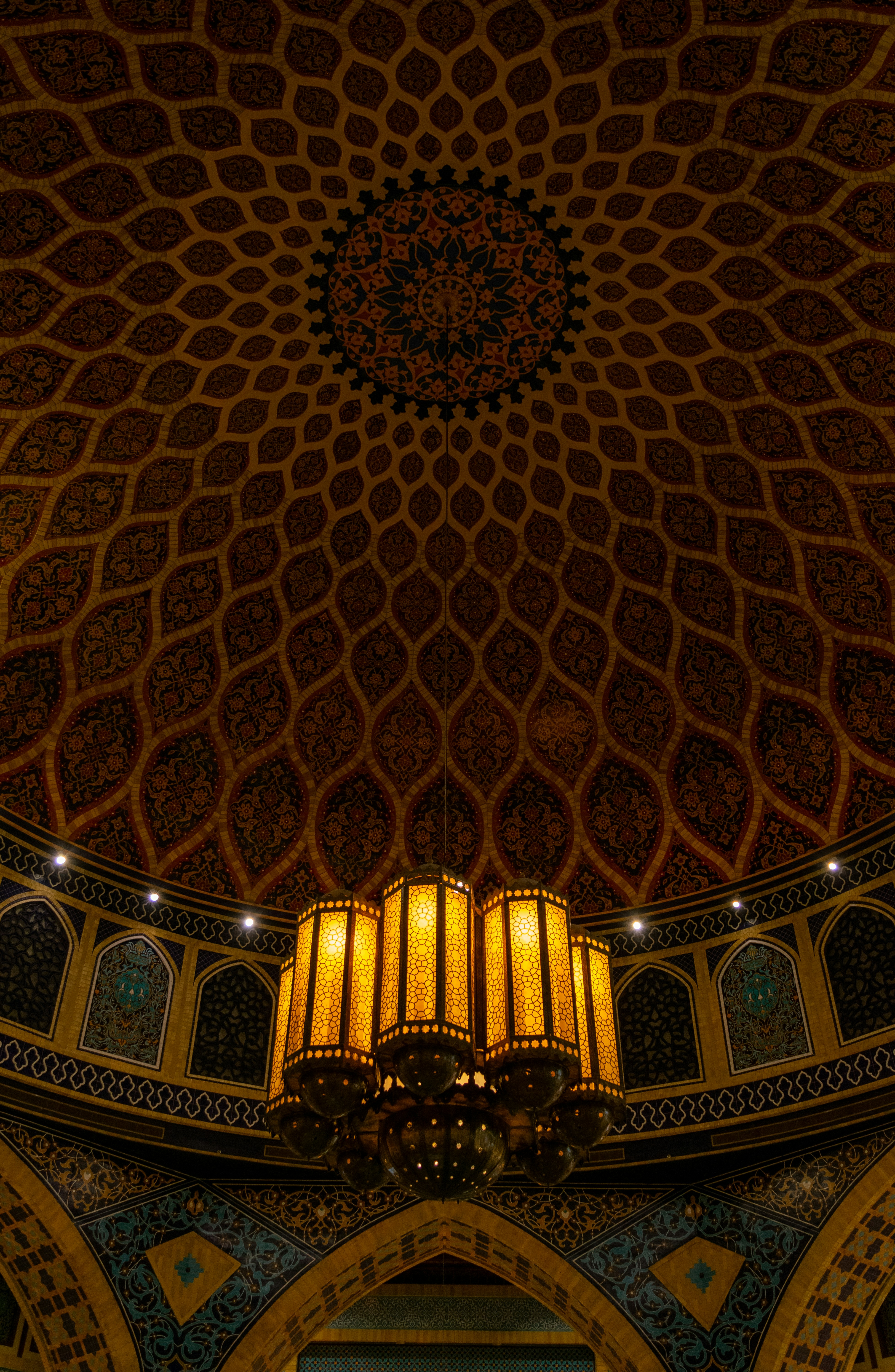 Illuminated Elegance: A Glimpse into Architectural Splendor