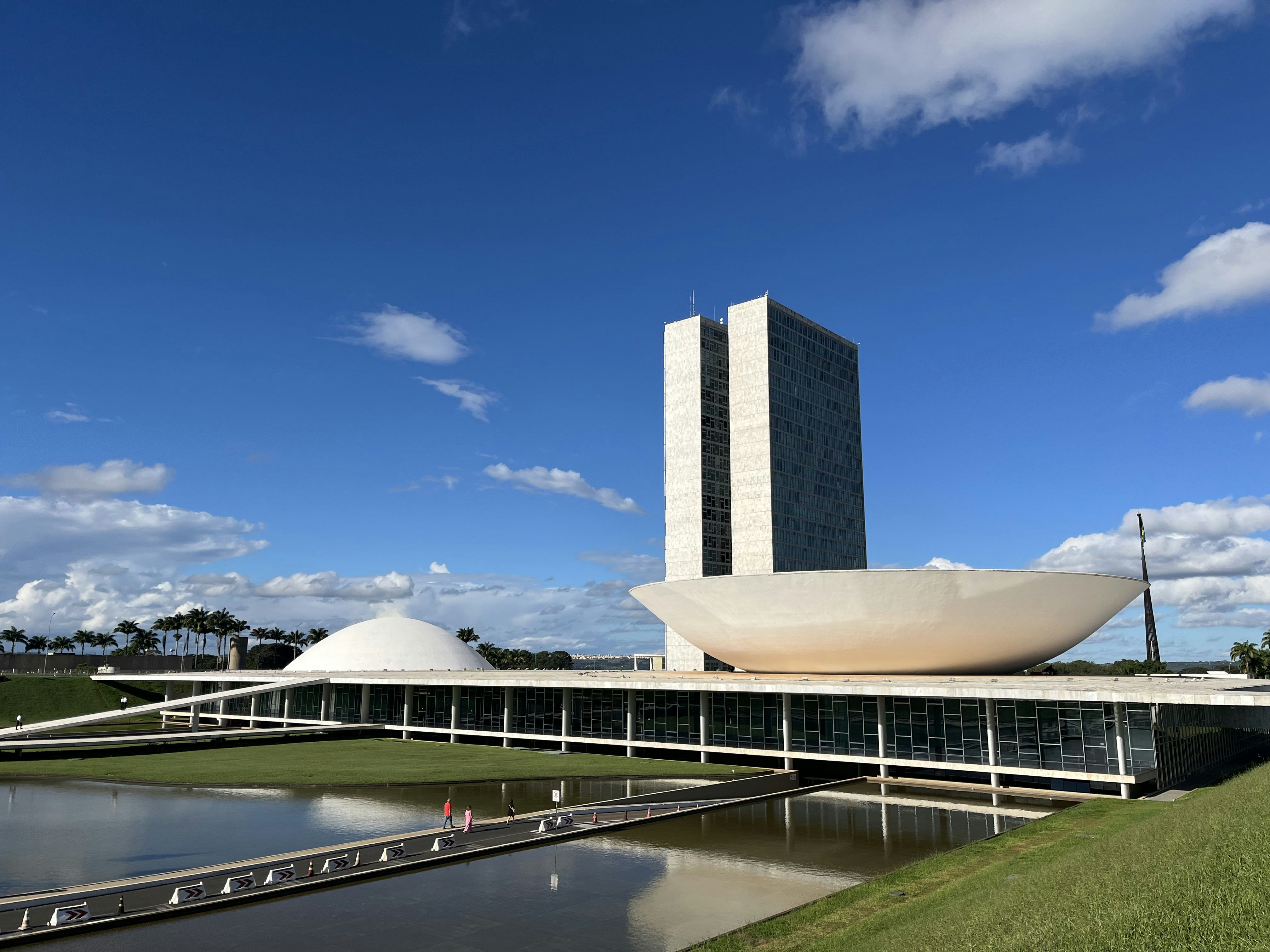 The national congress of brazil stands tall. photo – Free Architecture ...