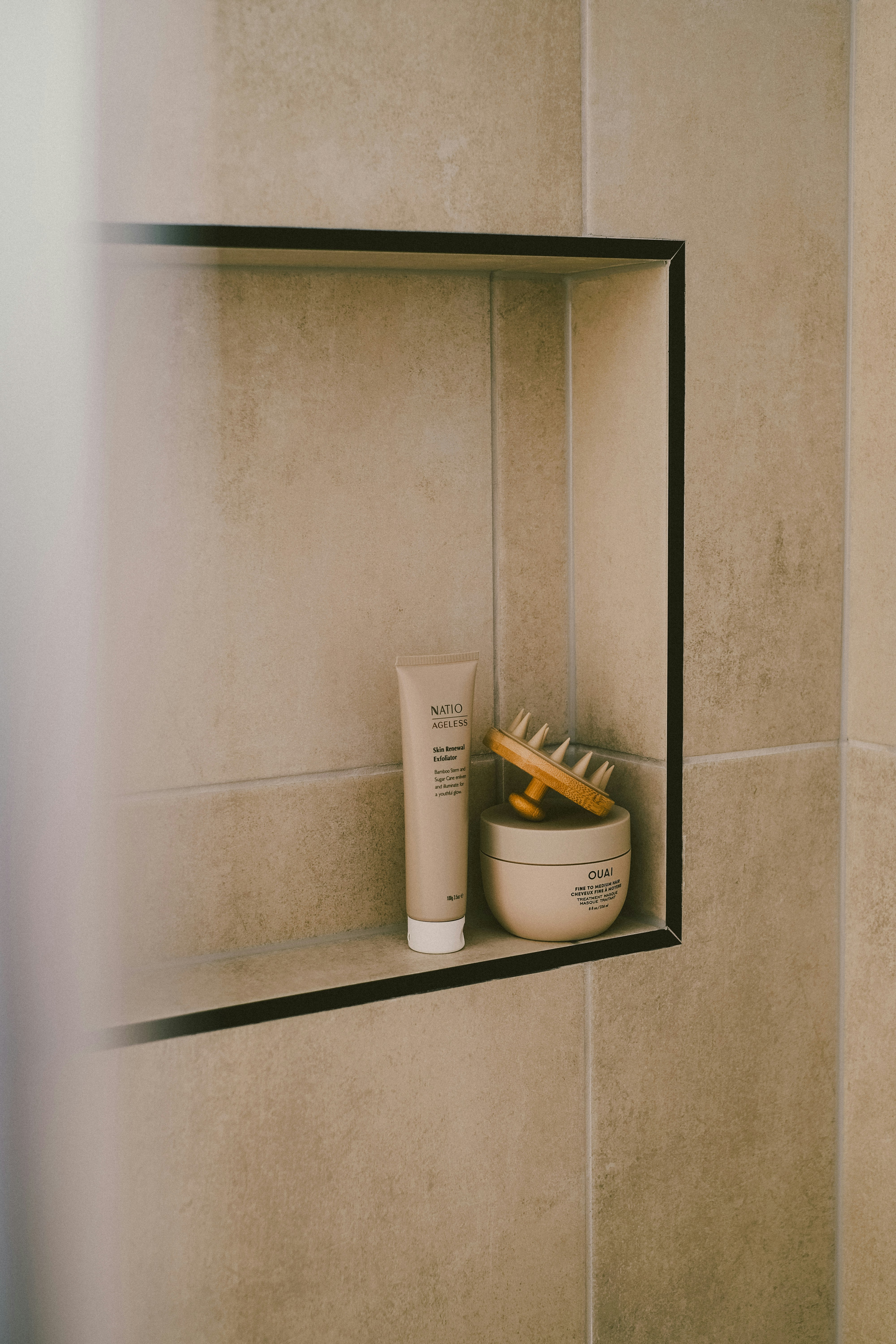 Bathroom products sit inside a tiled niche. photo – Free Design Image ...
