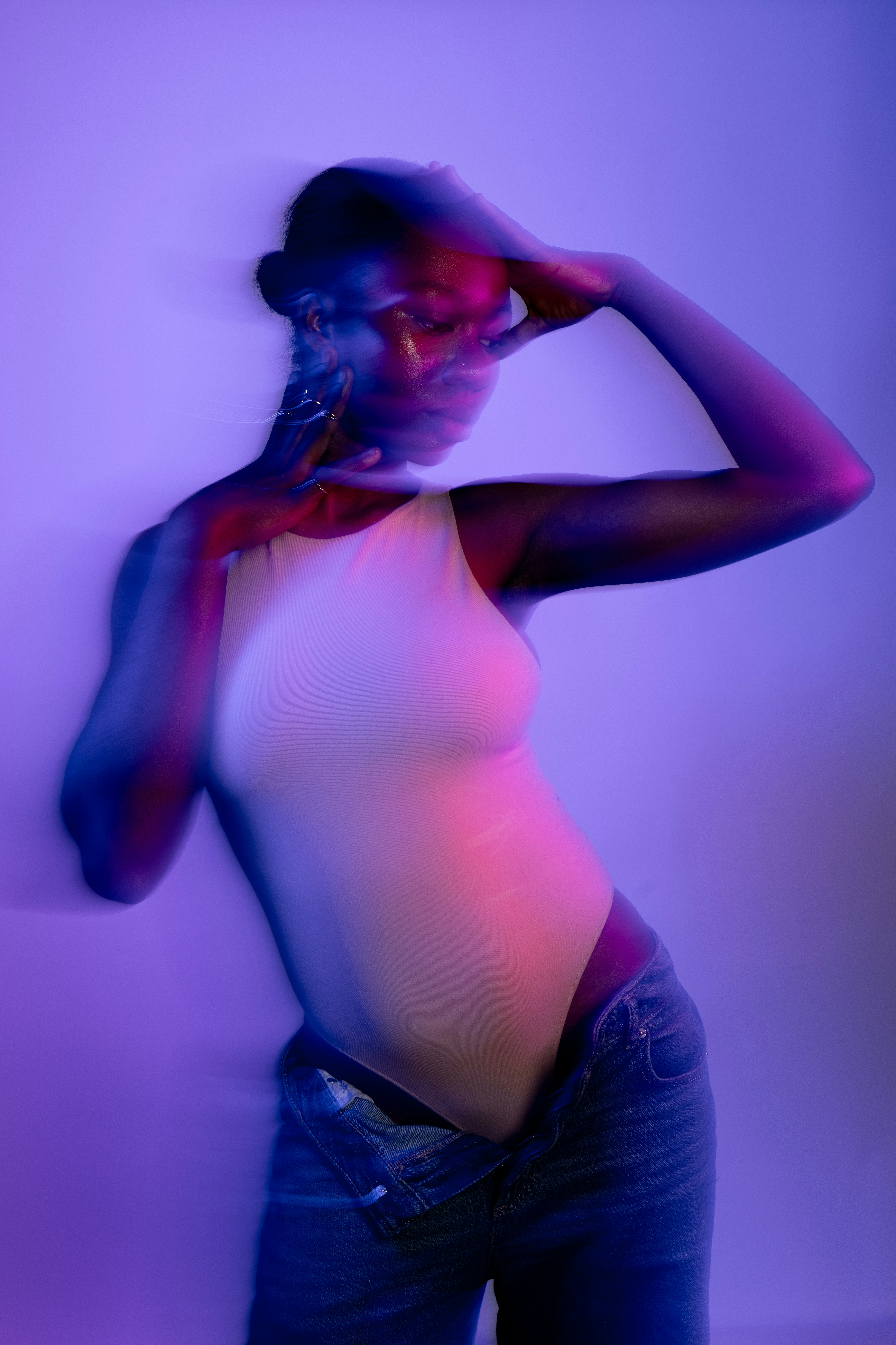 A woman poses with artistic light effects. photo – Free Female model ...