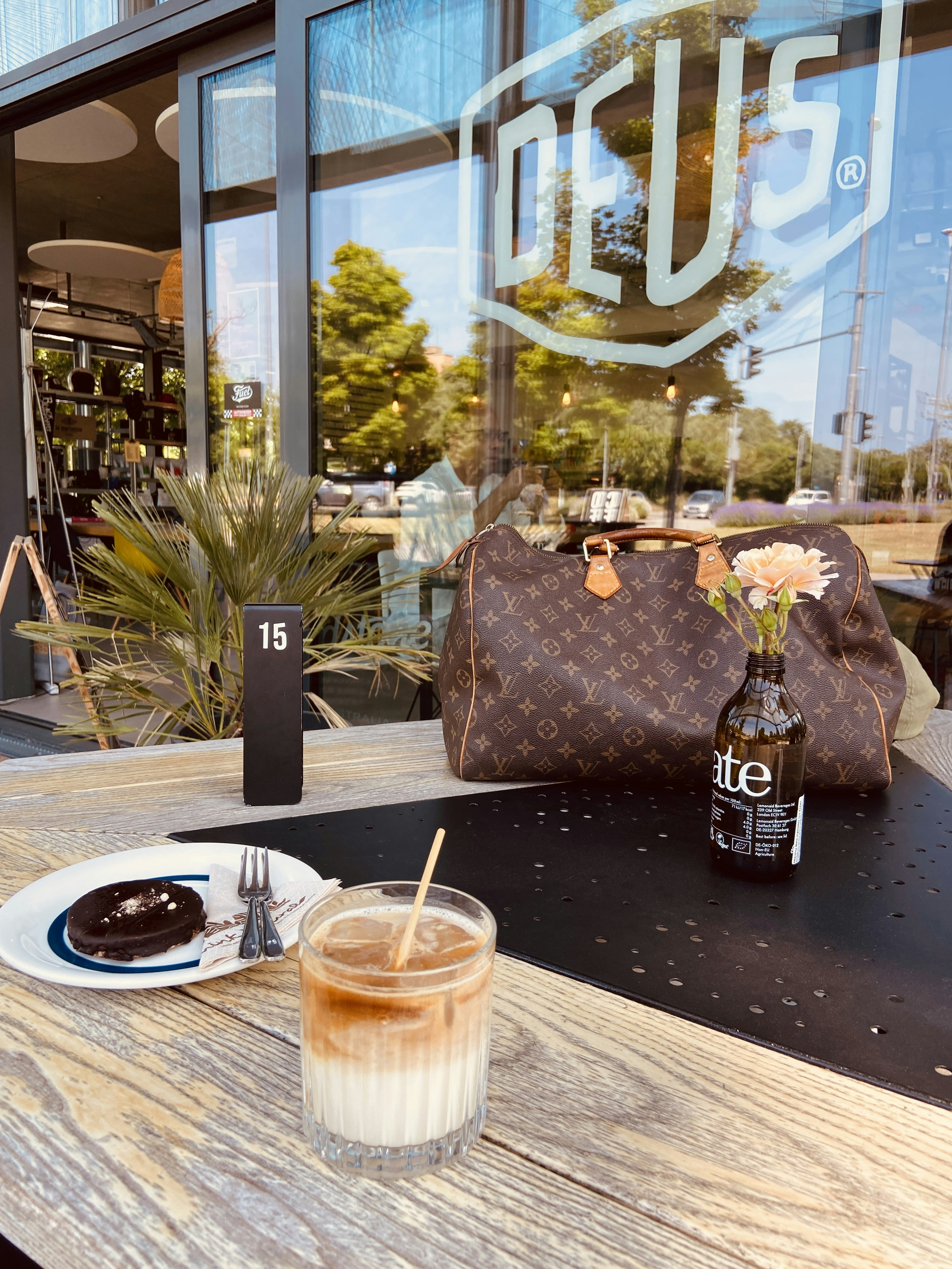 Café Culture: A Moment of Indulgence
