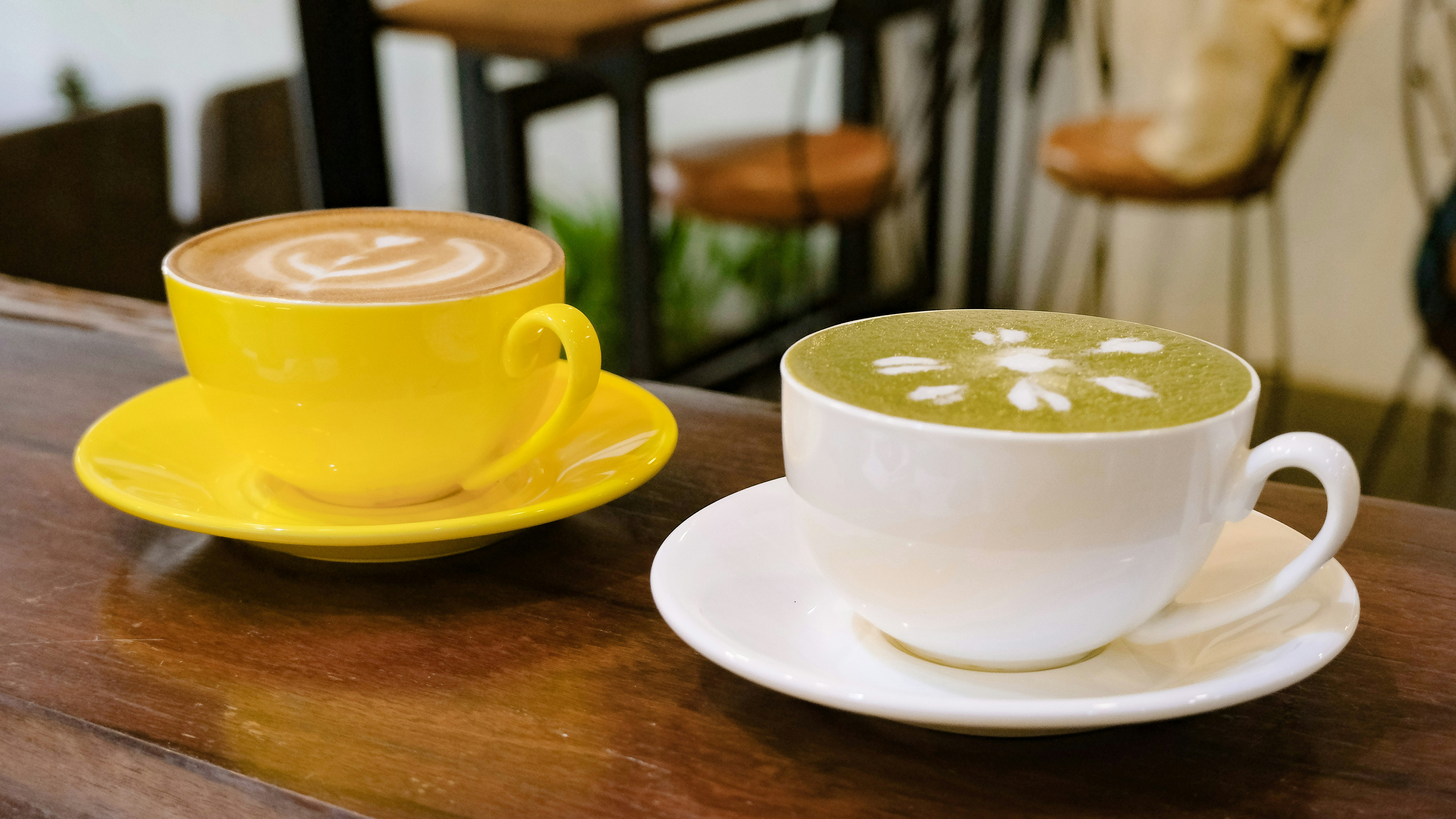 Verdant Foam and Sunny Ceramics: A Quiet Café Moment