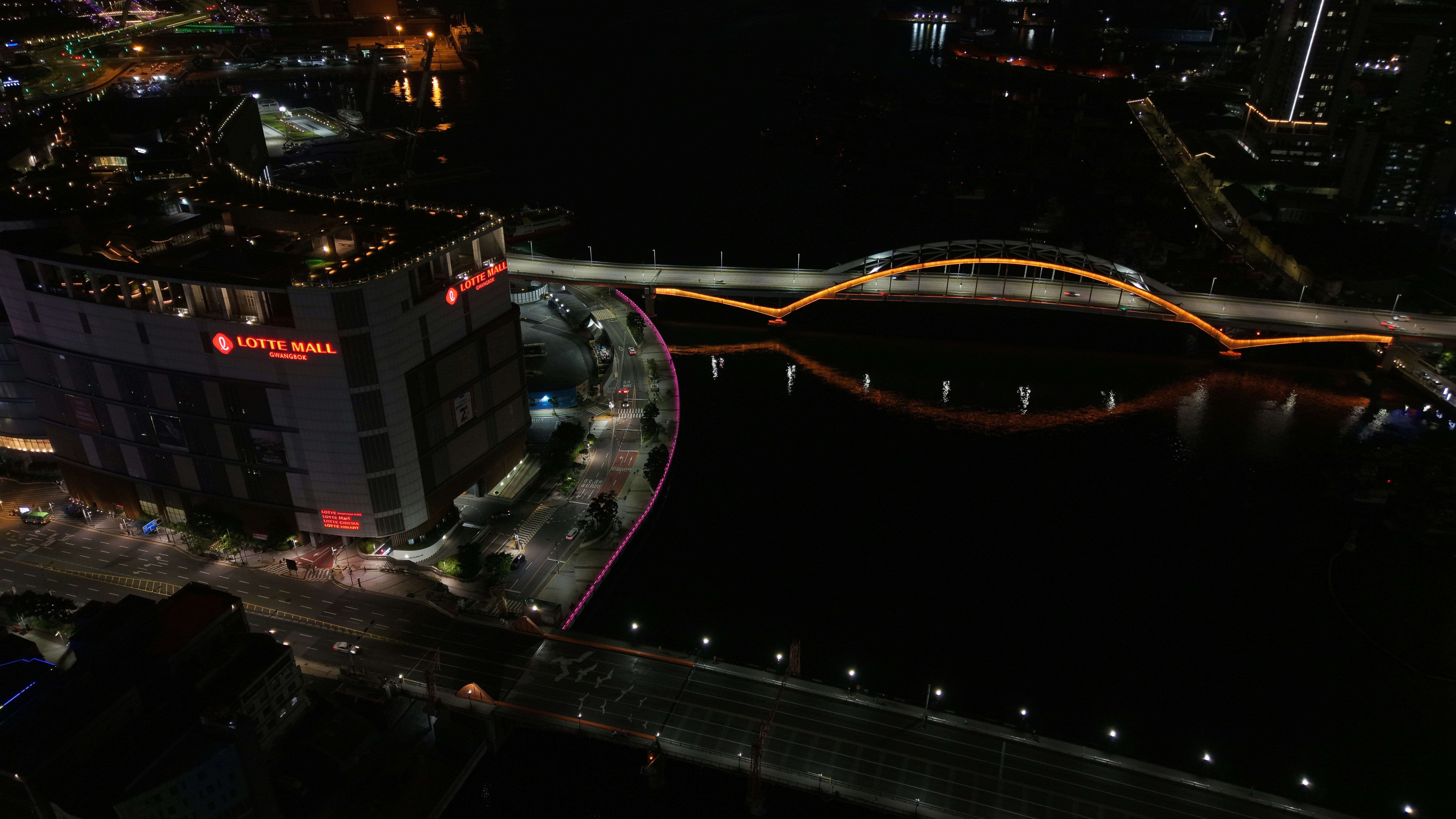 Urban Nightscape: A Symphony of Lights and Reflections