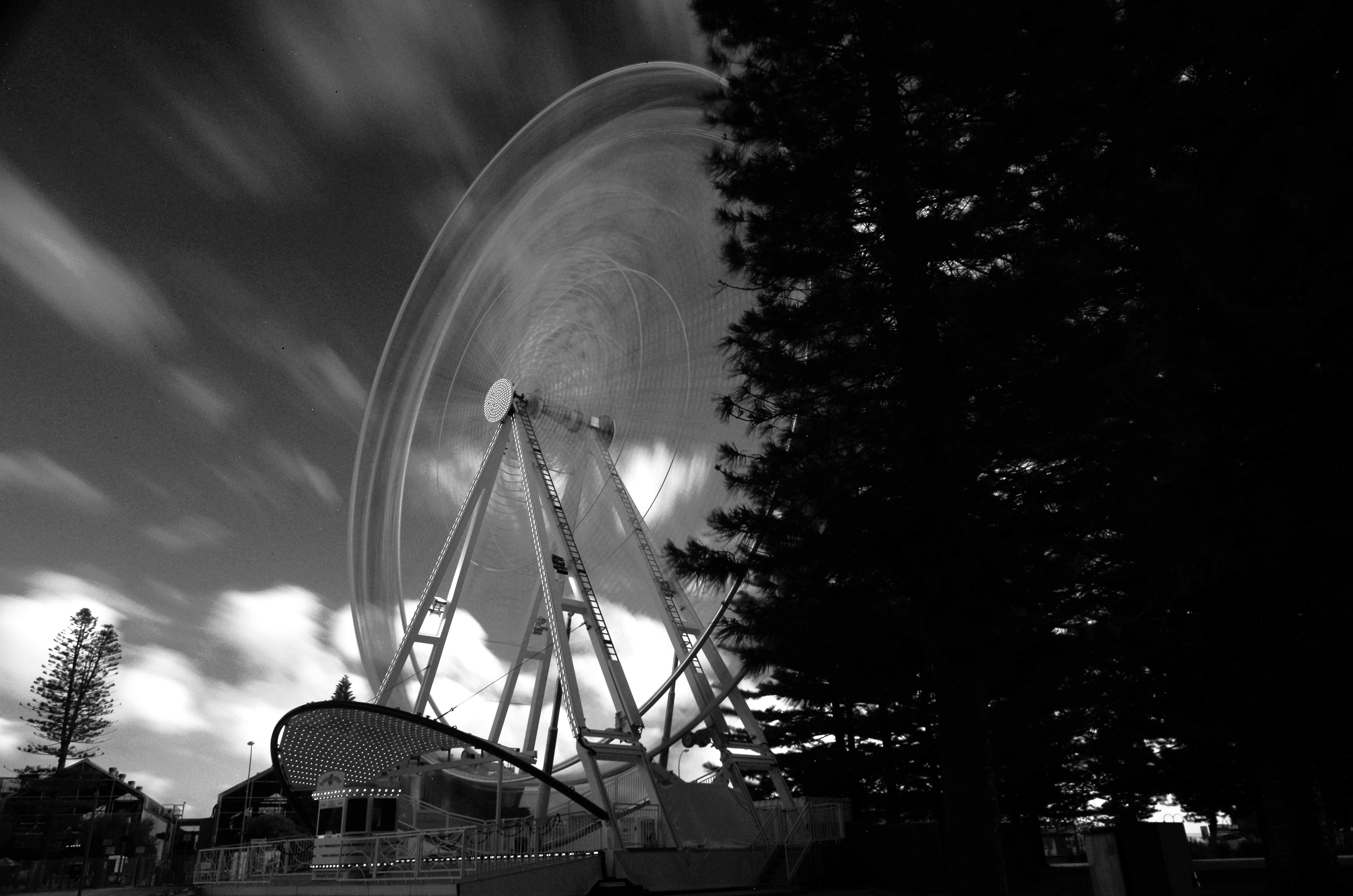 Spin of Light: A Night Ride with a Starlit Fan