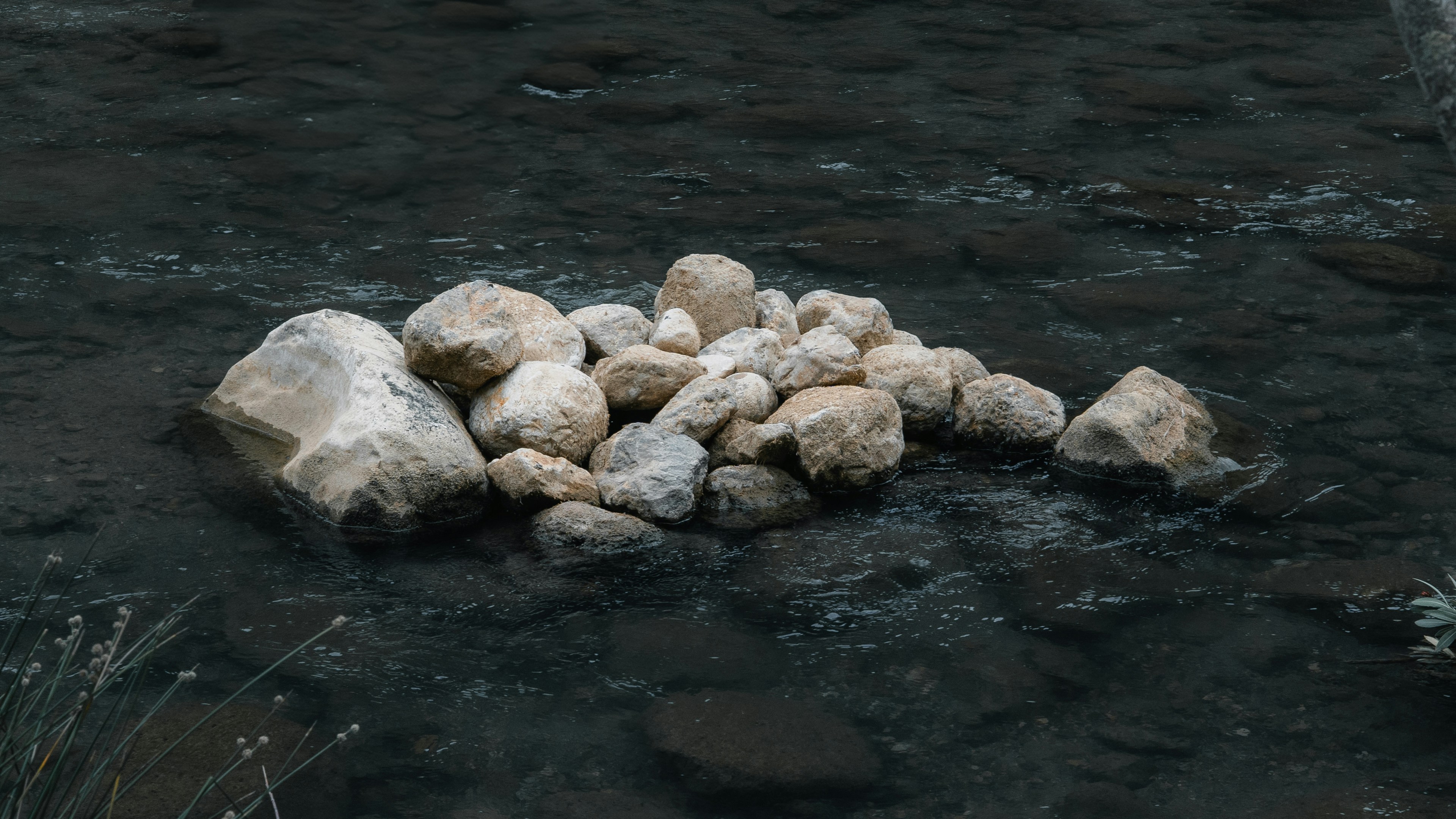 Serene Stone Oasis in Tranquil Waters