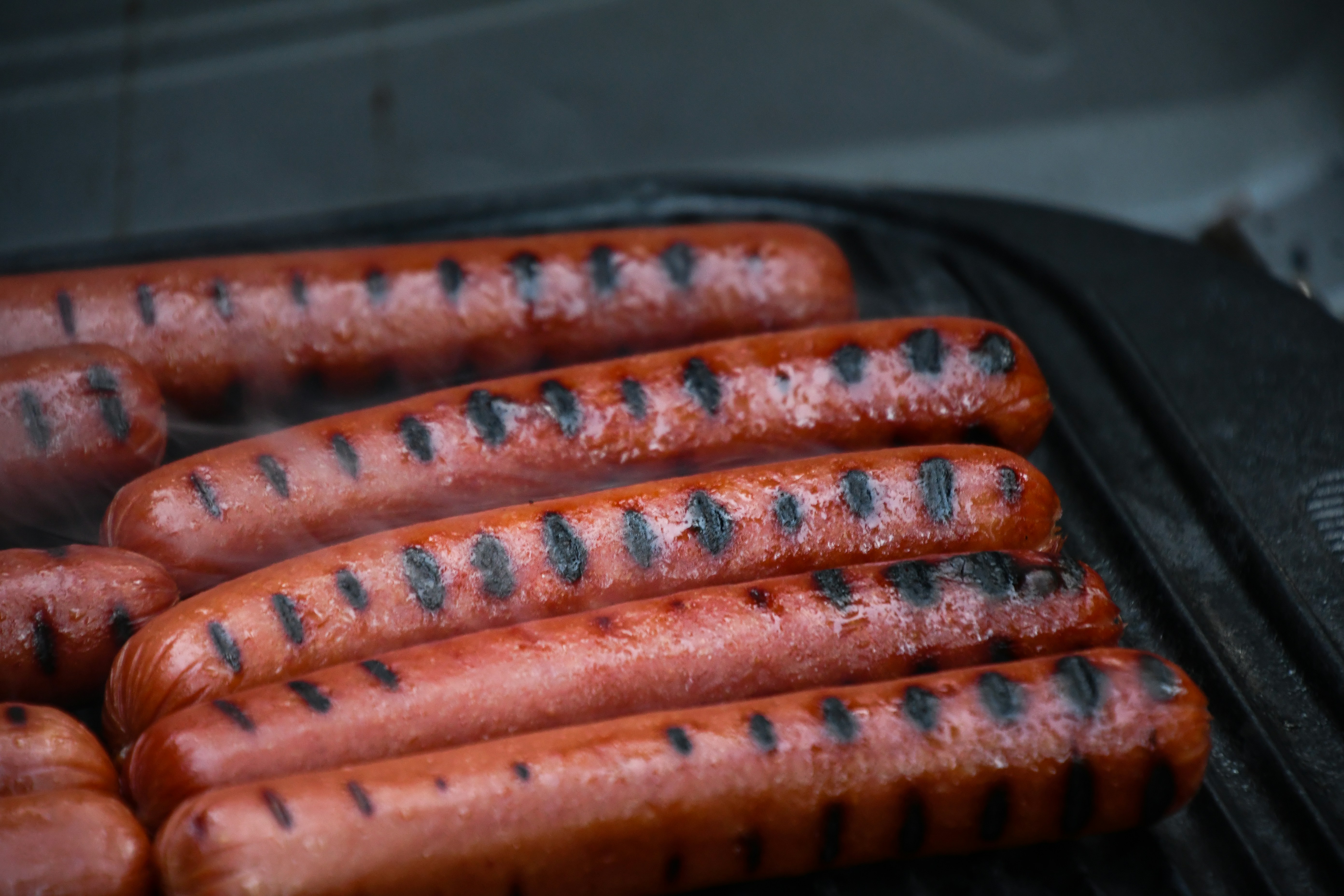 Hot dogs grill with nice grill marks. photo – Free Food Image on Unsplash