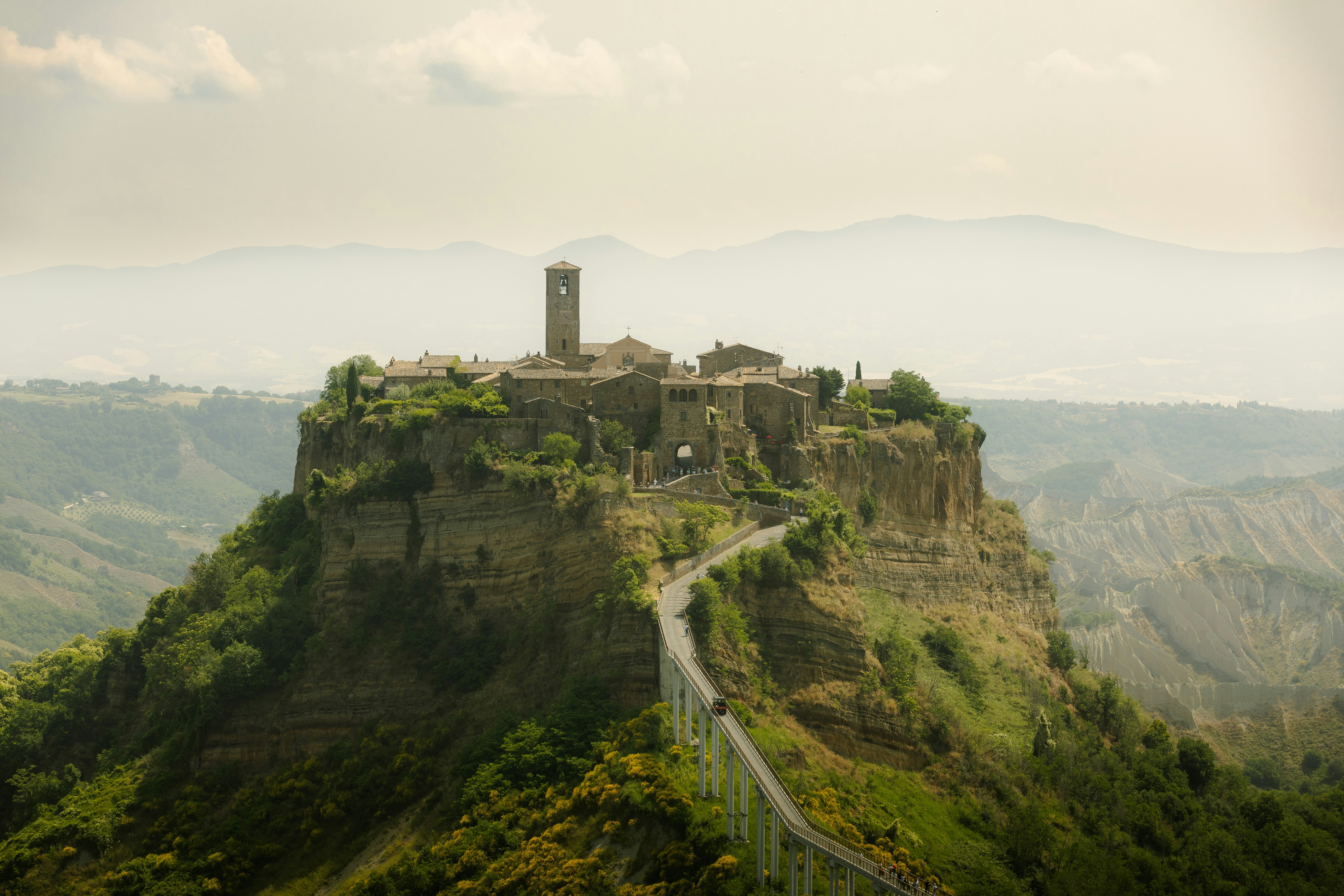 Ancient italian town sits atop a cliff. photo – Free Wallpaper 4k Image ...