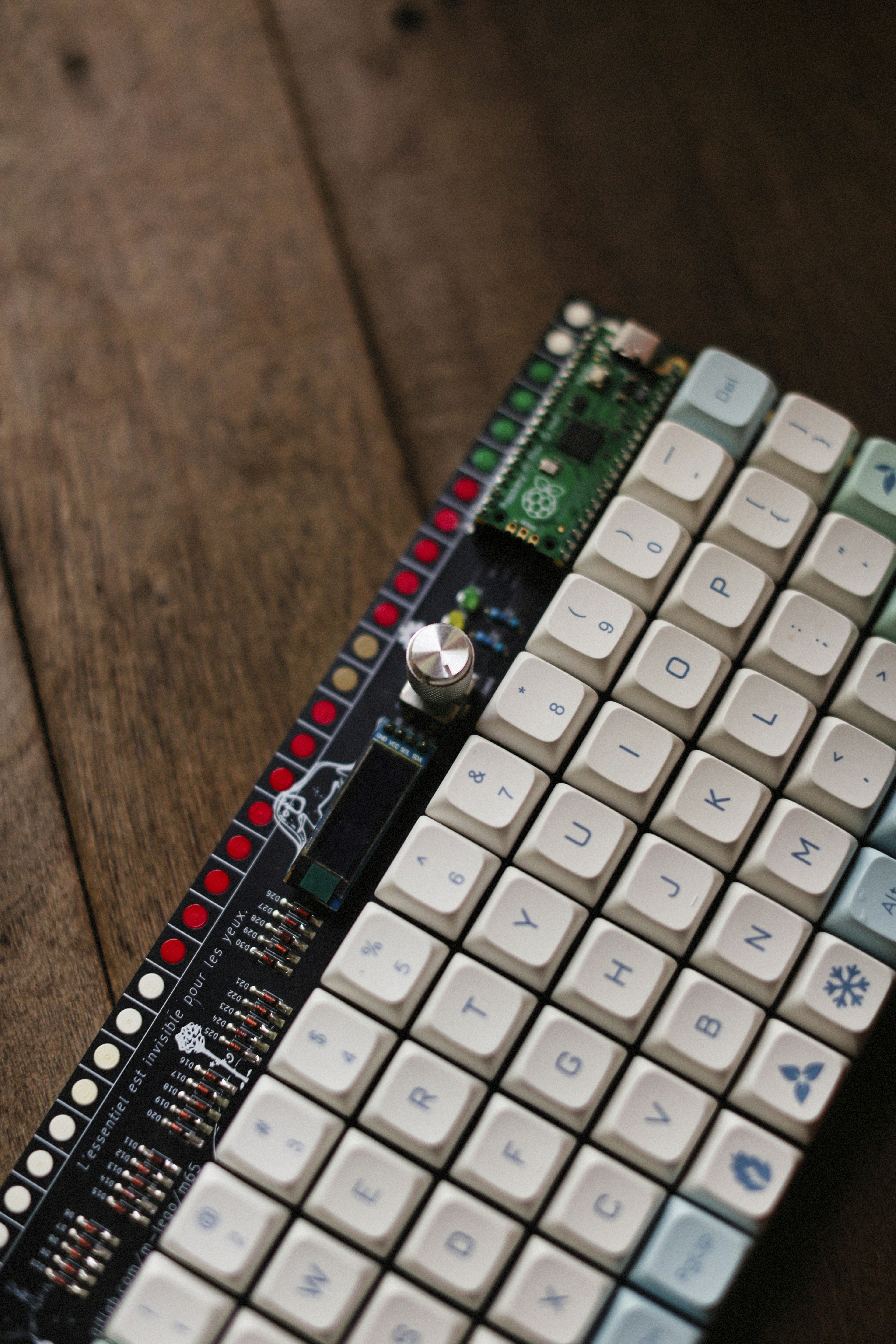 A custom keyboard with microcontroller and switches. photo – Free ...
