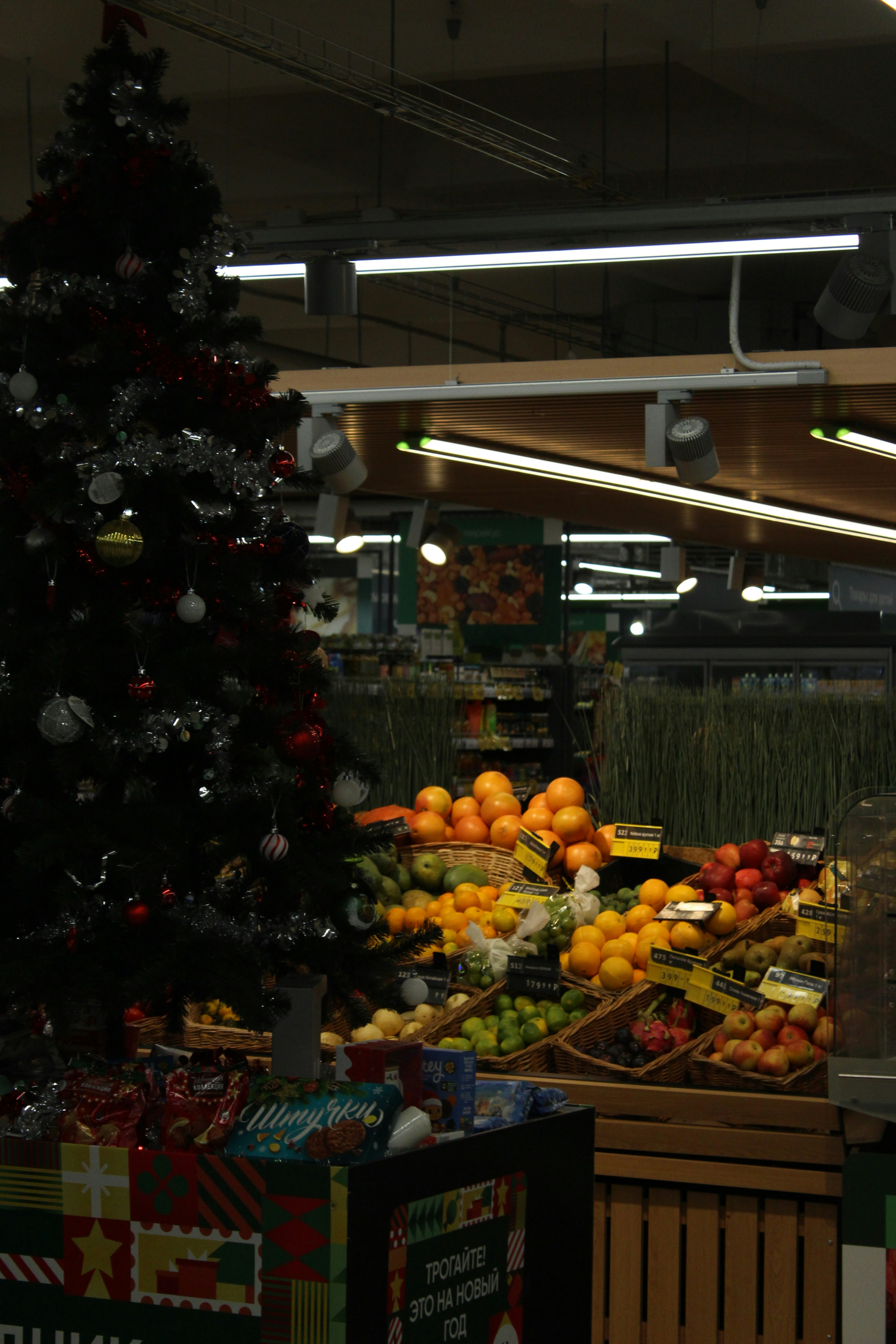 A Festive Market Scene Awash with Color