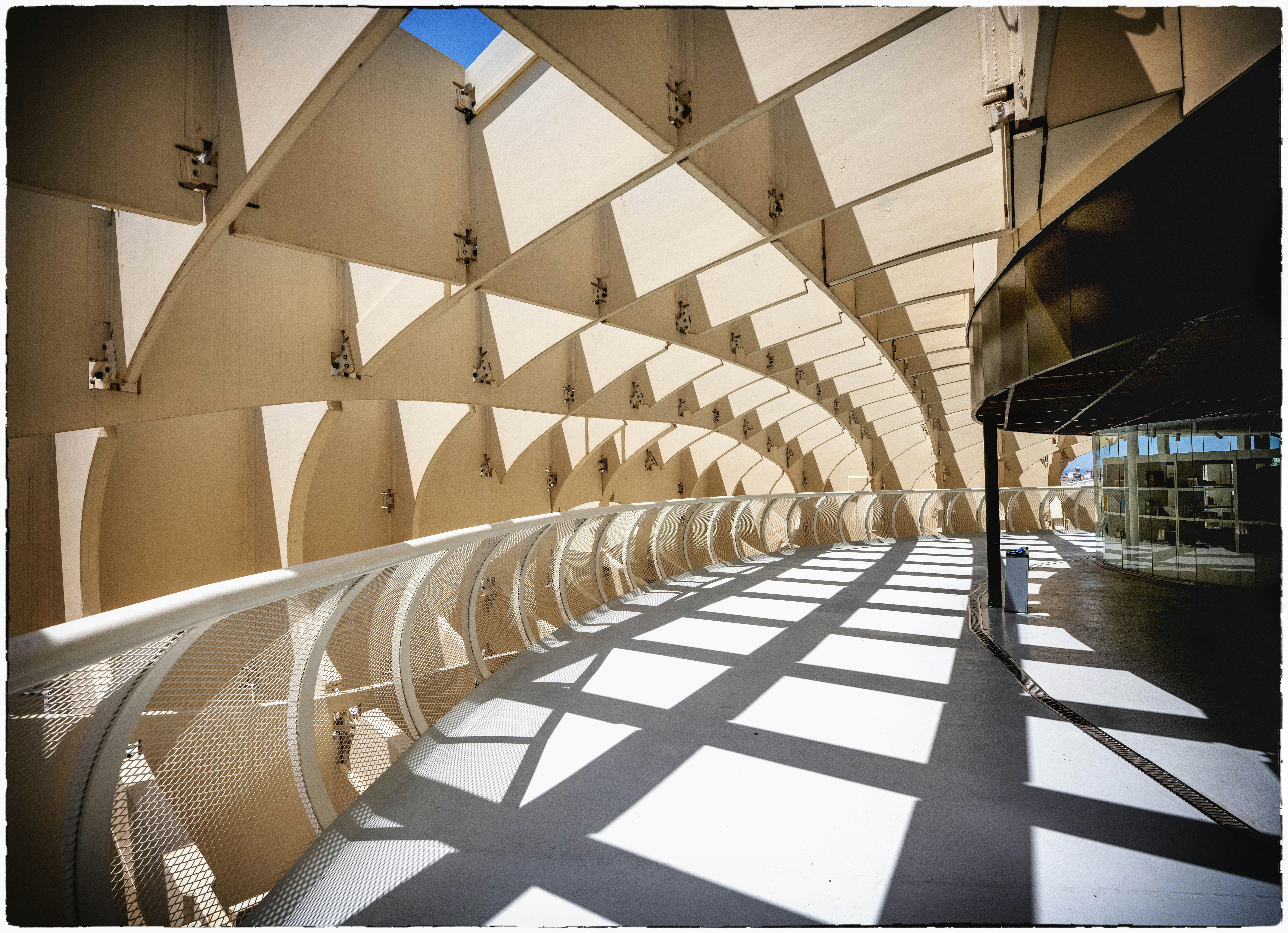 A modern architectural building with light and shadows. photo – Free ...