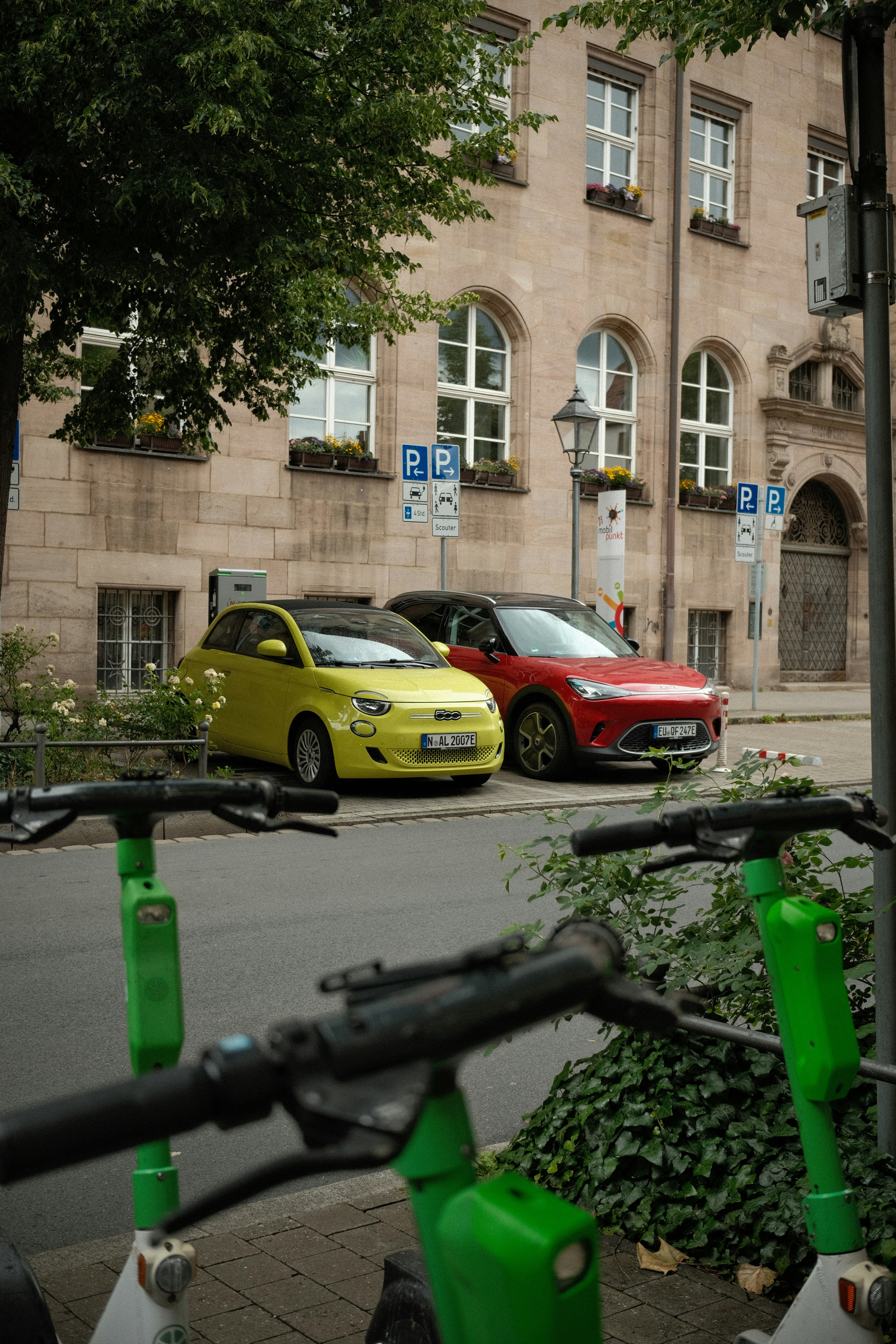 Urban Harmony: A Snapshot of Colorful Commuting