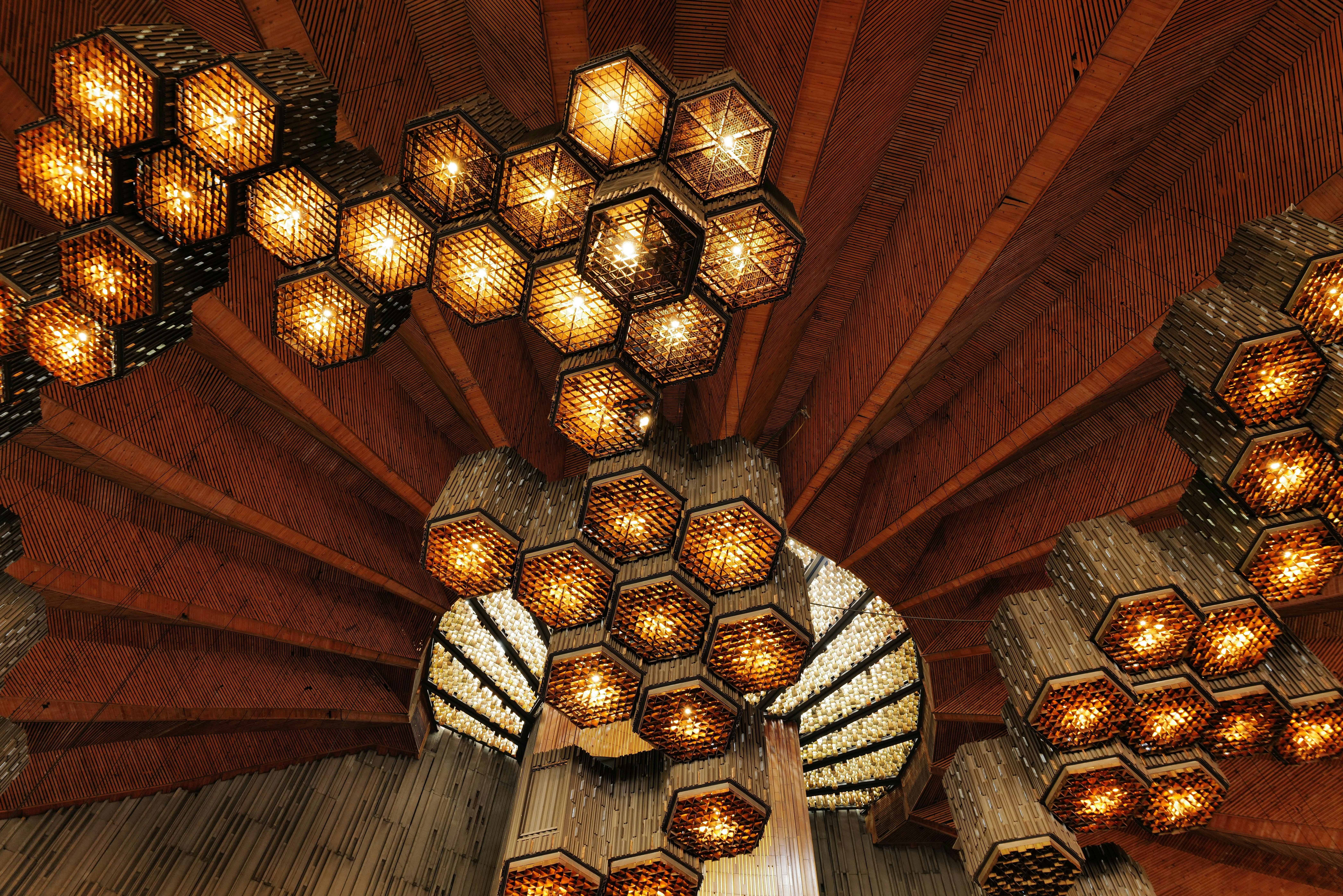 Honeycomb Illumination: A Dance of Light and Geometry