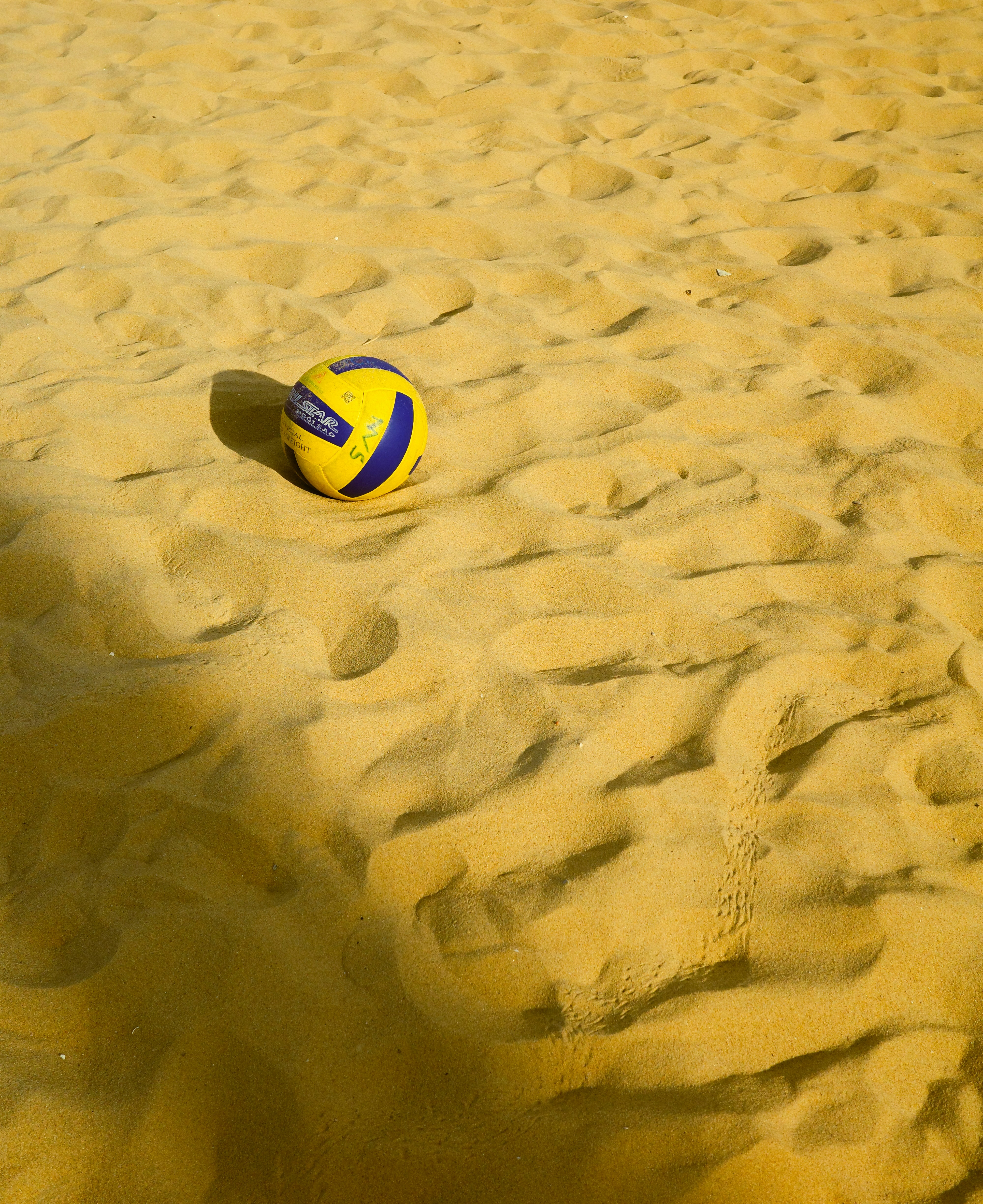 Lonely Serve on Golden Sands