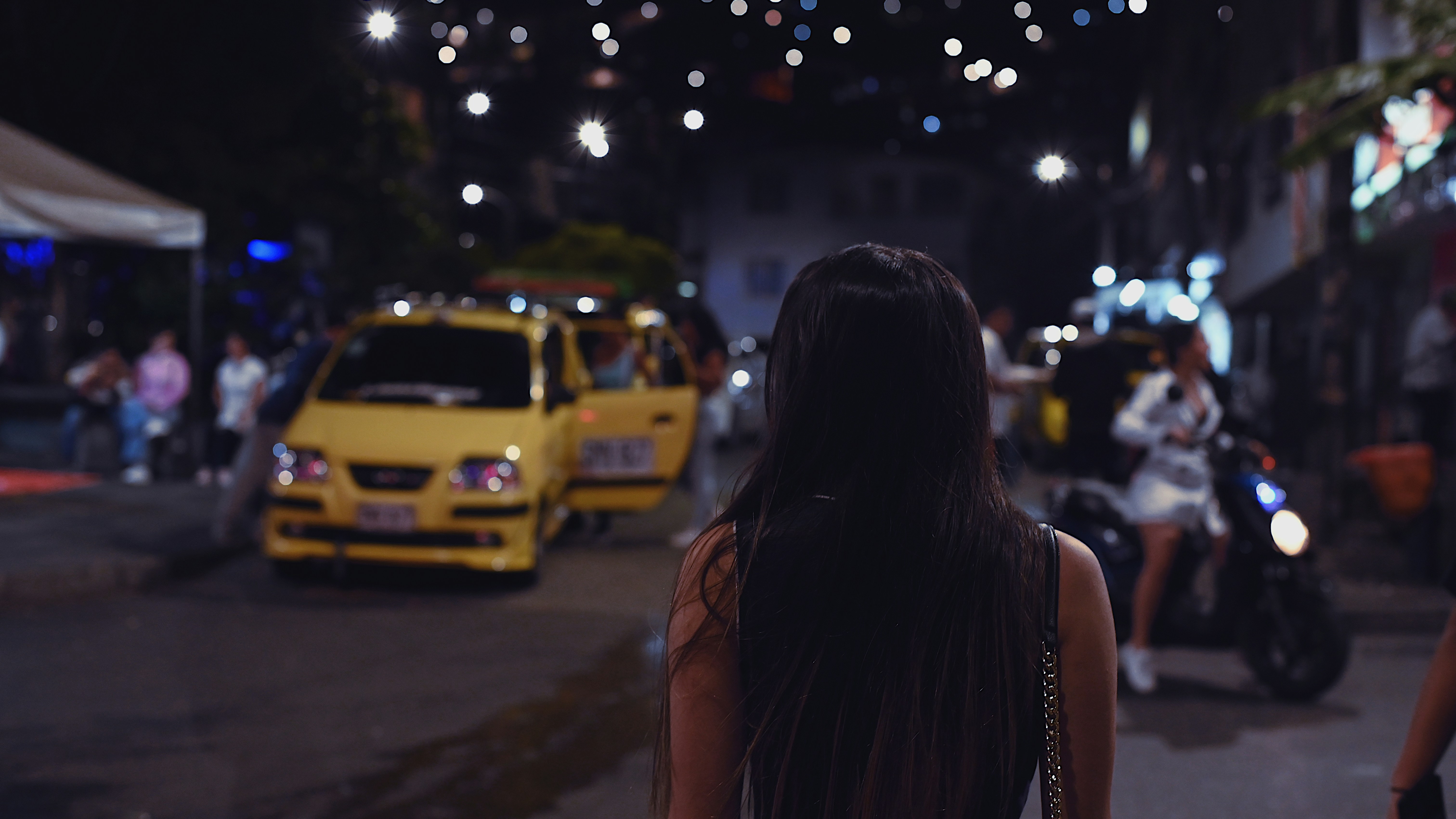 Nightlife Pulse: A City Awakens