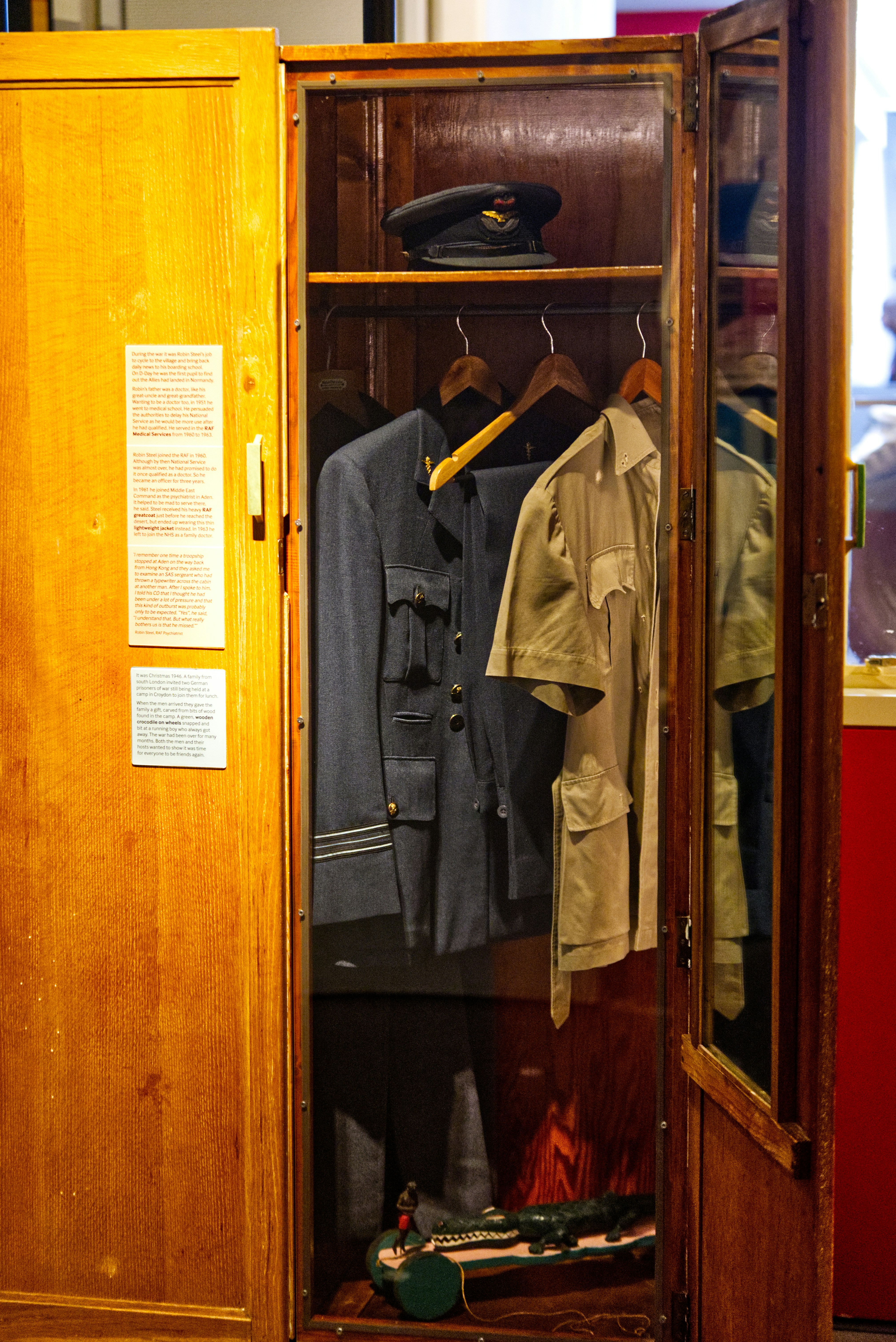 Wardrobe in Glass: A Vintage Cabinet Reveals Military-Style Garments