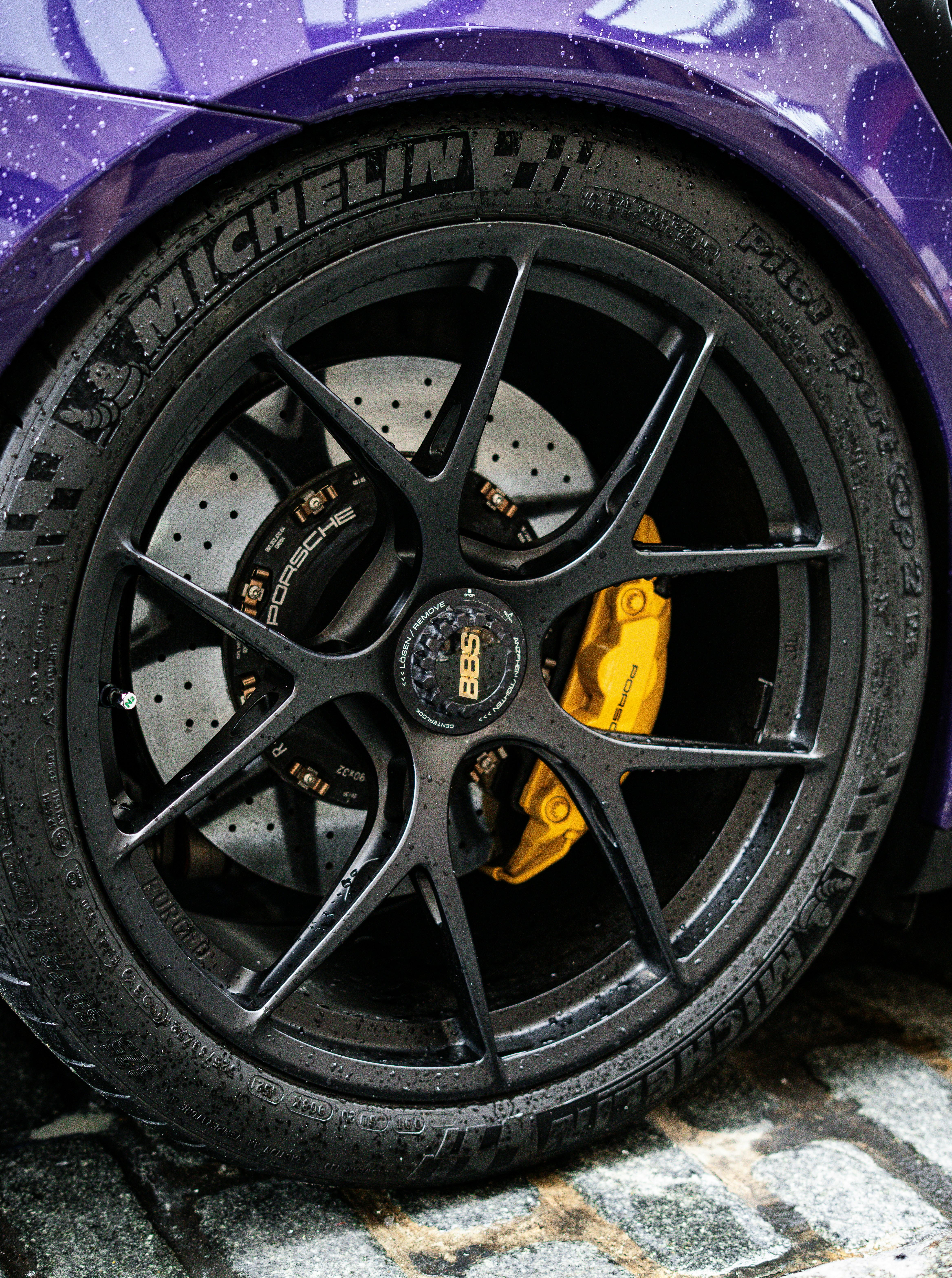 Precision Engineering on Display: The Wheel of a Performance Icon
