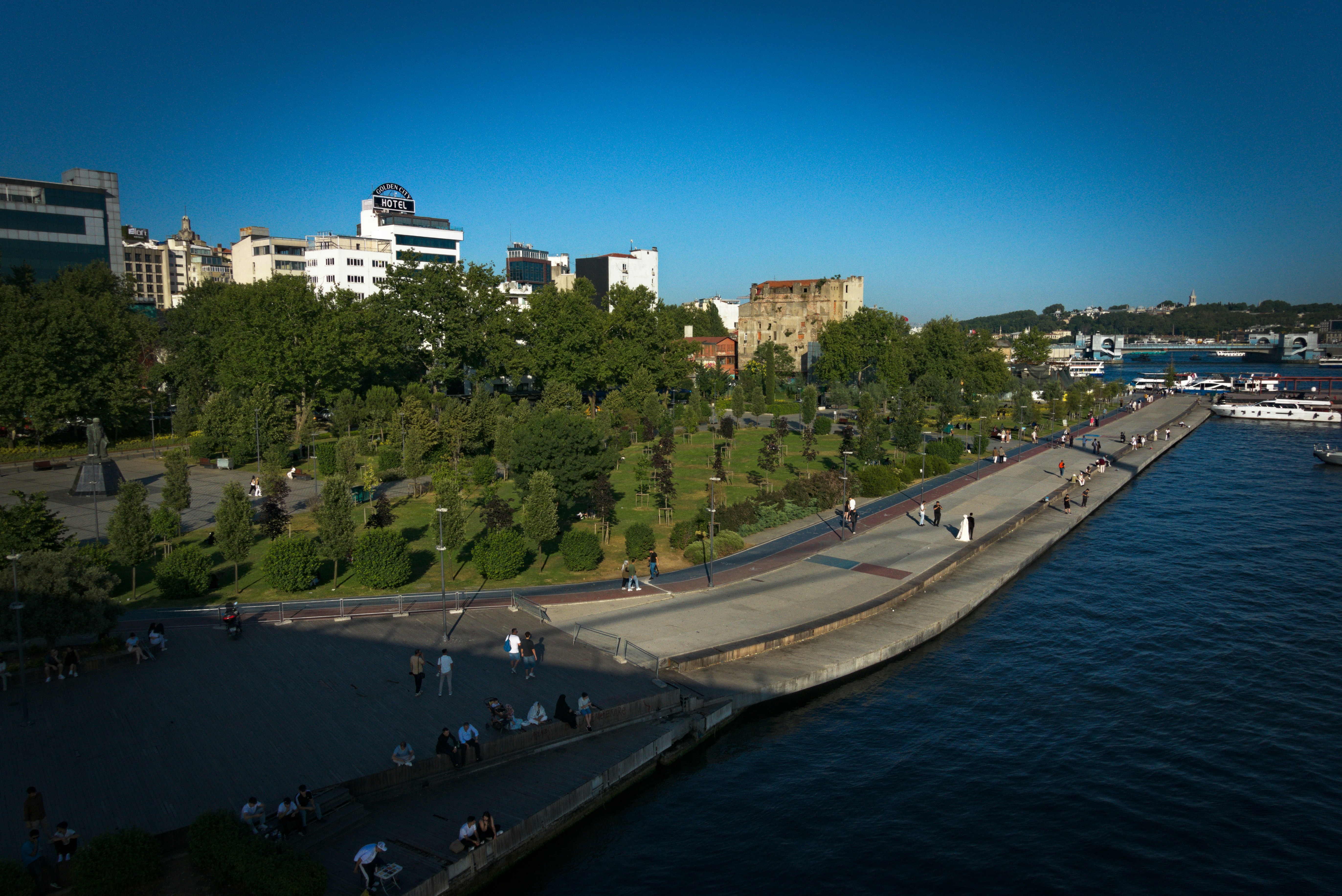 Urban Oasis by the Water's Edge