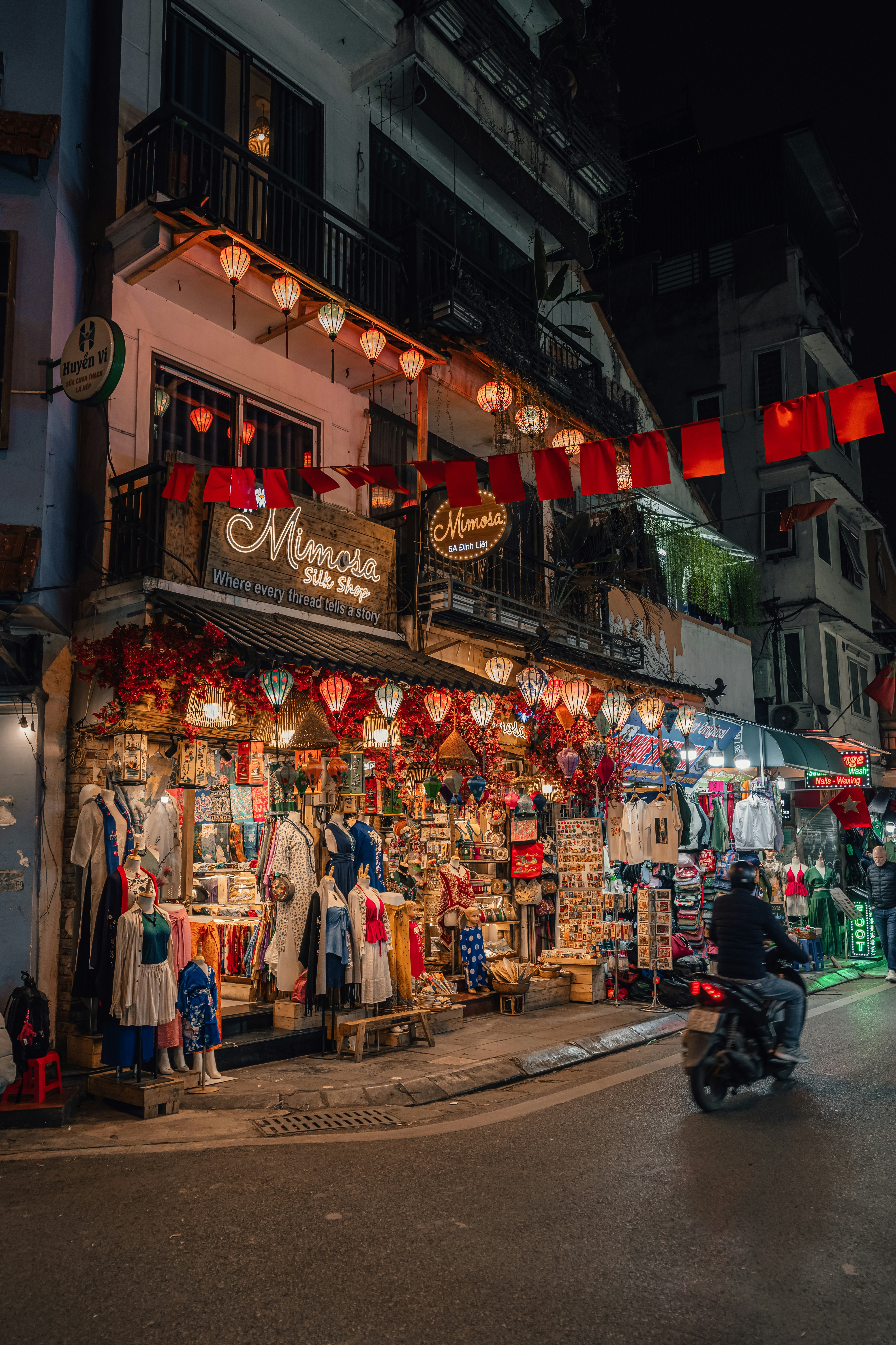 Lantern-Clad Silk Street: A Night Market Frontage Bursting with Color