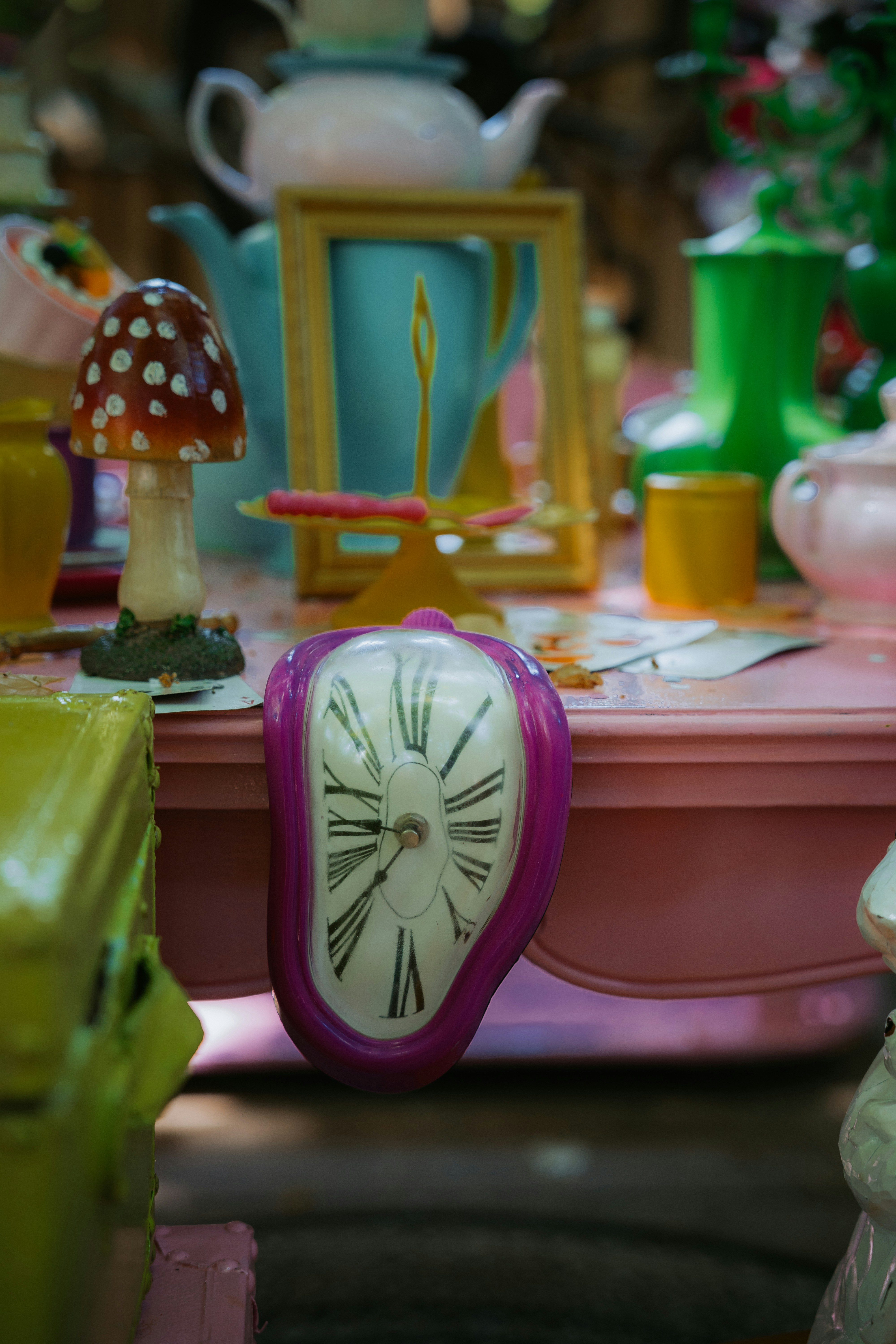 A surreal alice in wonderland themed tea party. photo – Free Circus ...