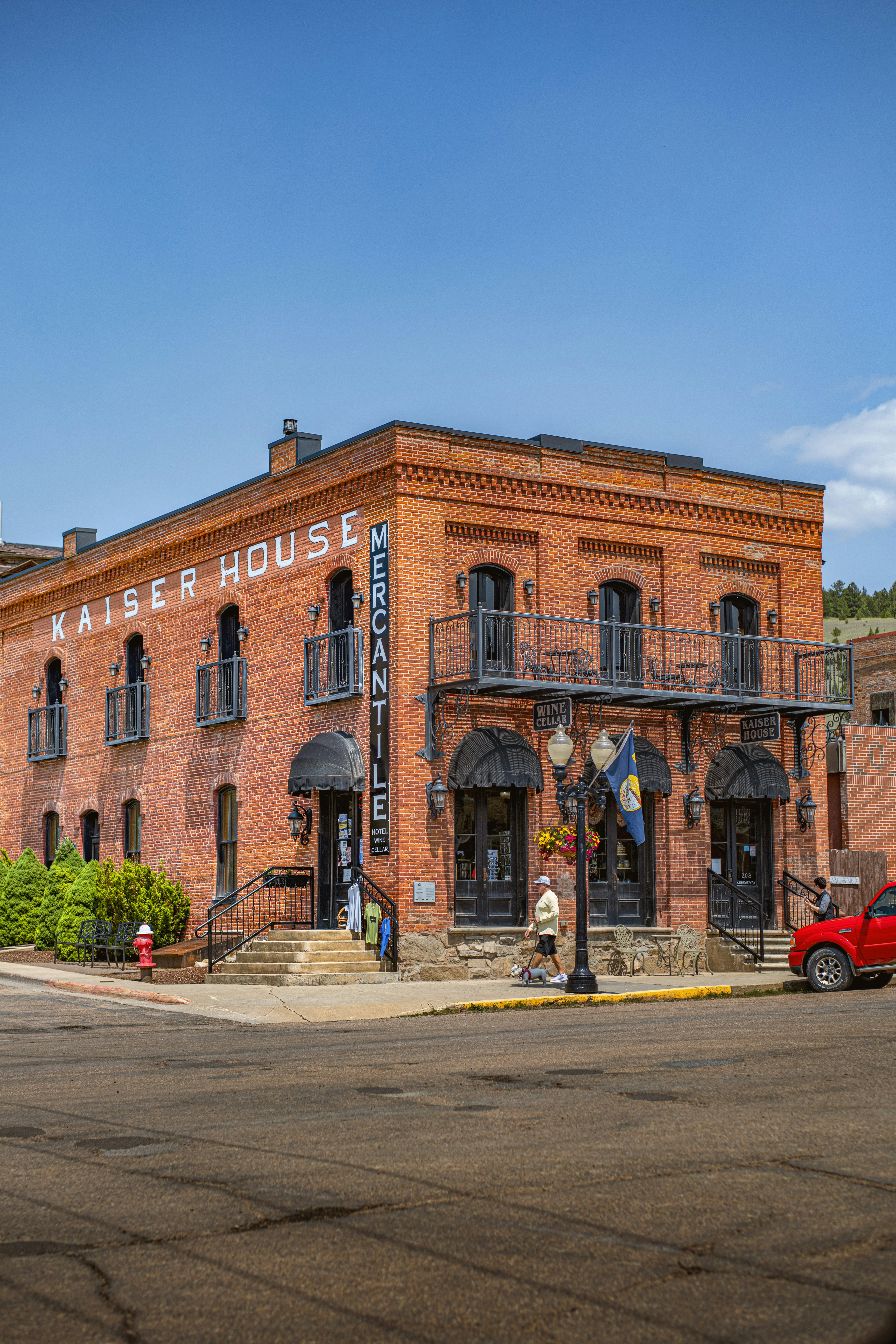 Kaiser House in Quiet Main Street