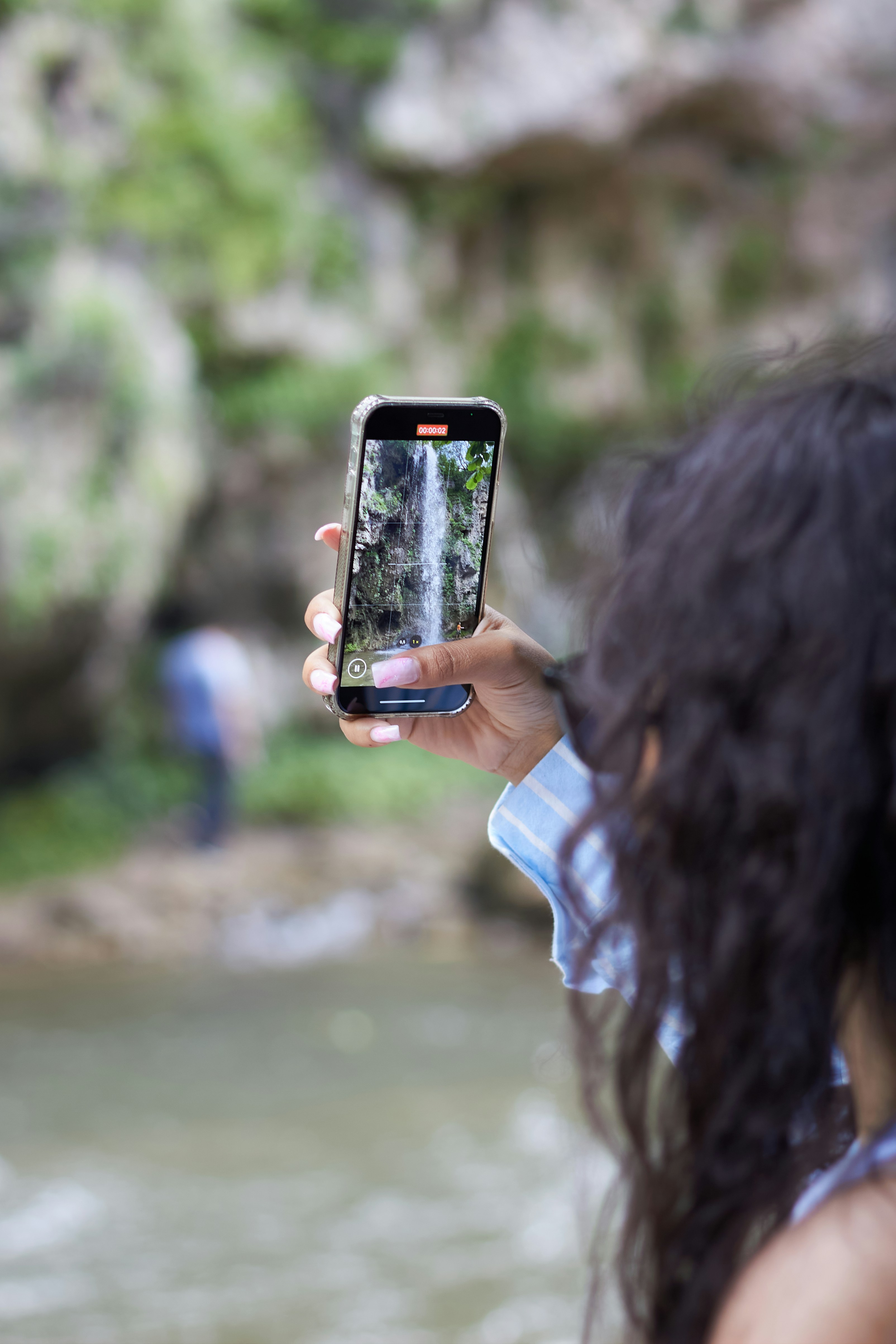 Portrait in Focus: Capturing a Moment Through a Screen