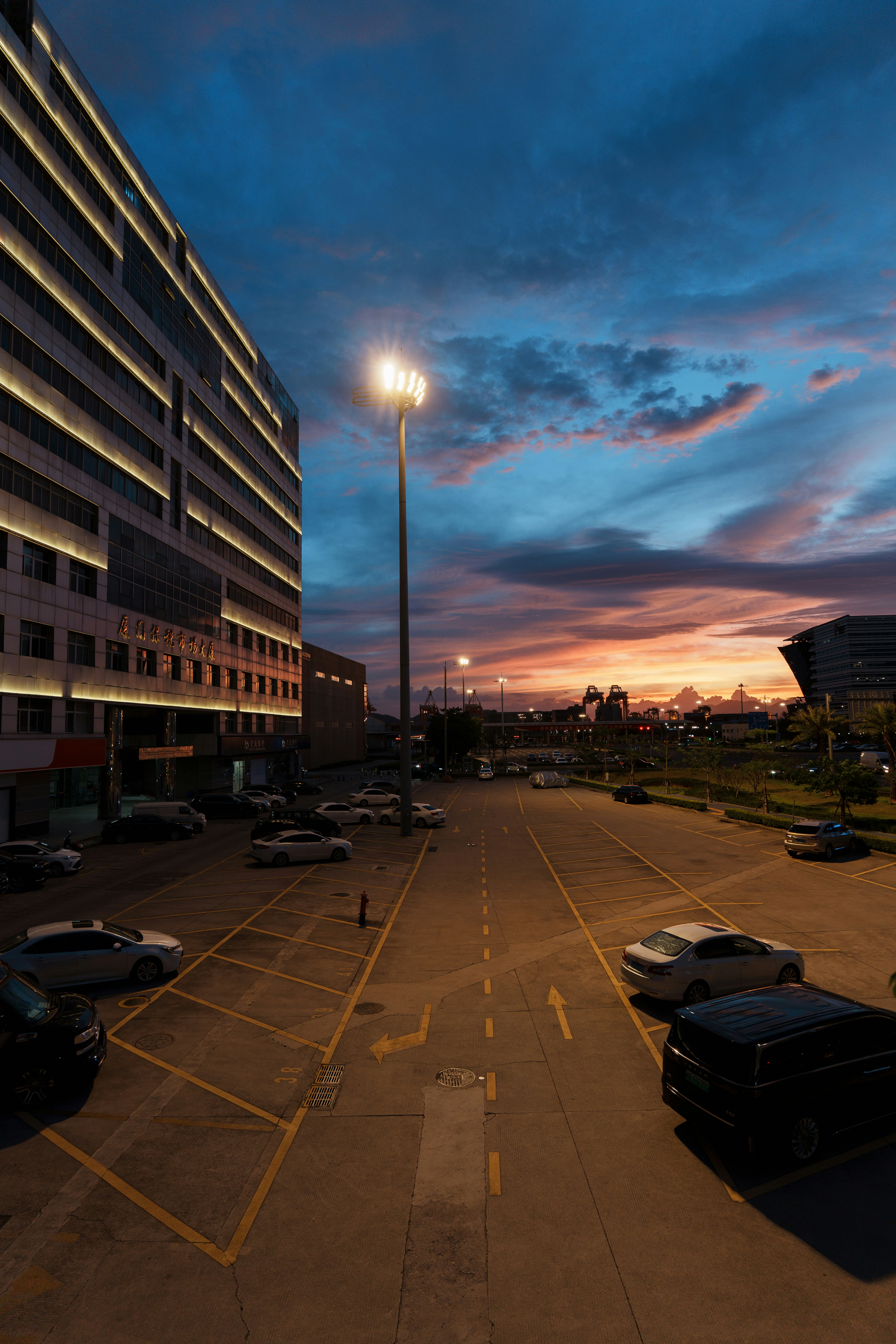 Urban Twilight: A Dance of Light and Shadows
