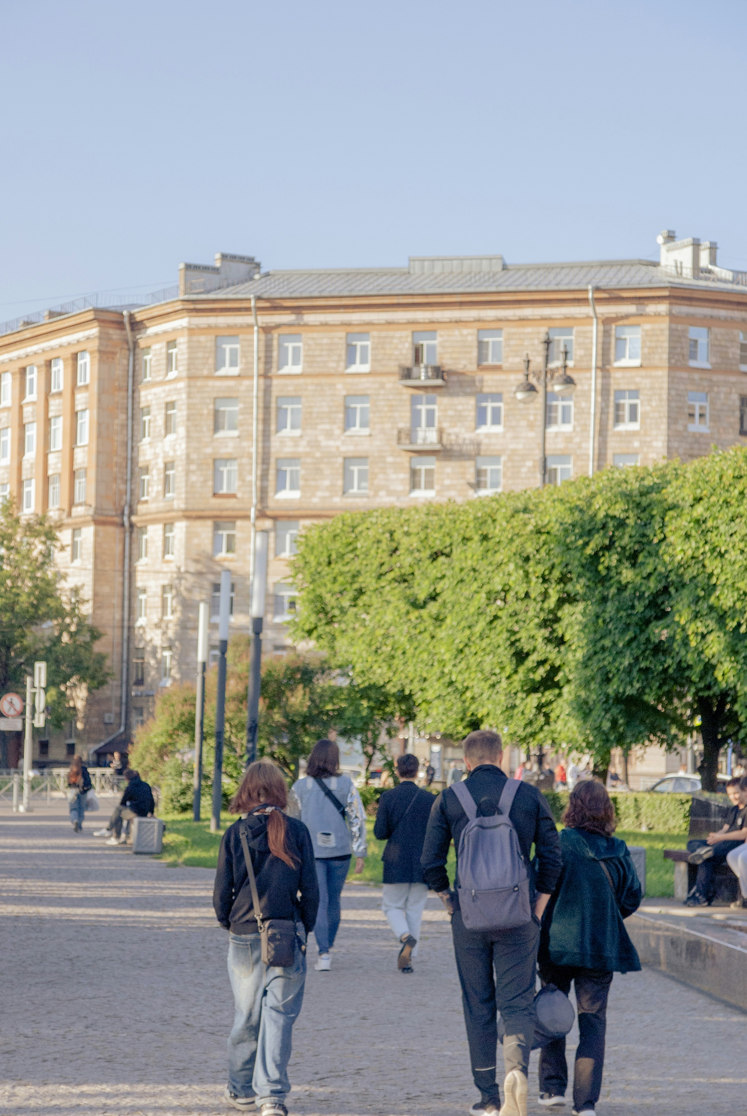 Urban Stroll: A Glimpse into Everyday Life
