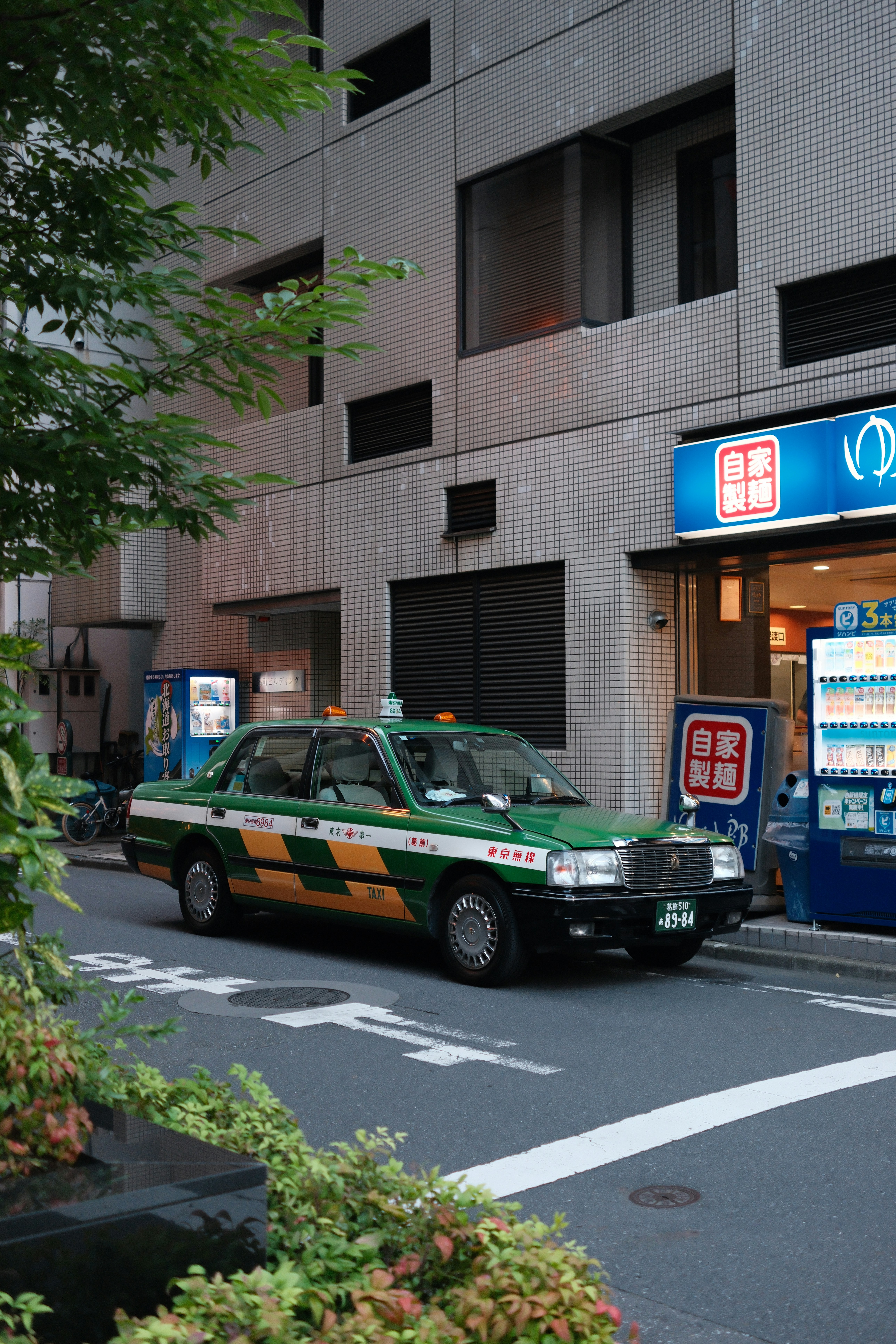 Urban Harmony: A Taxi's Daily Pause