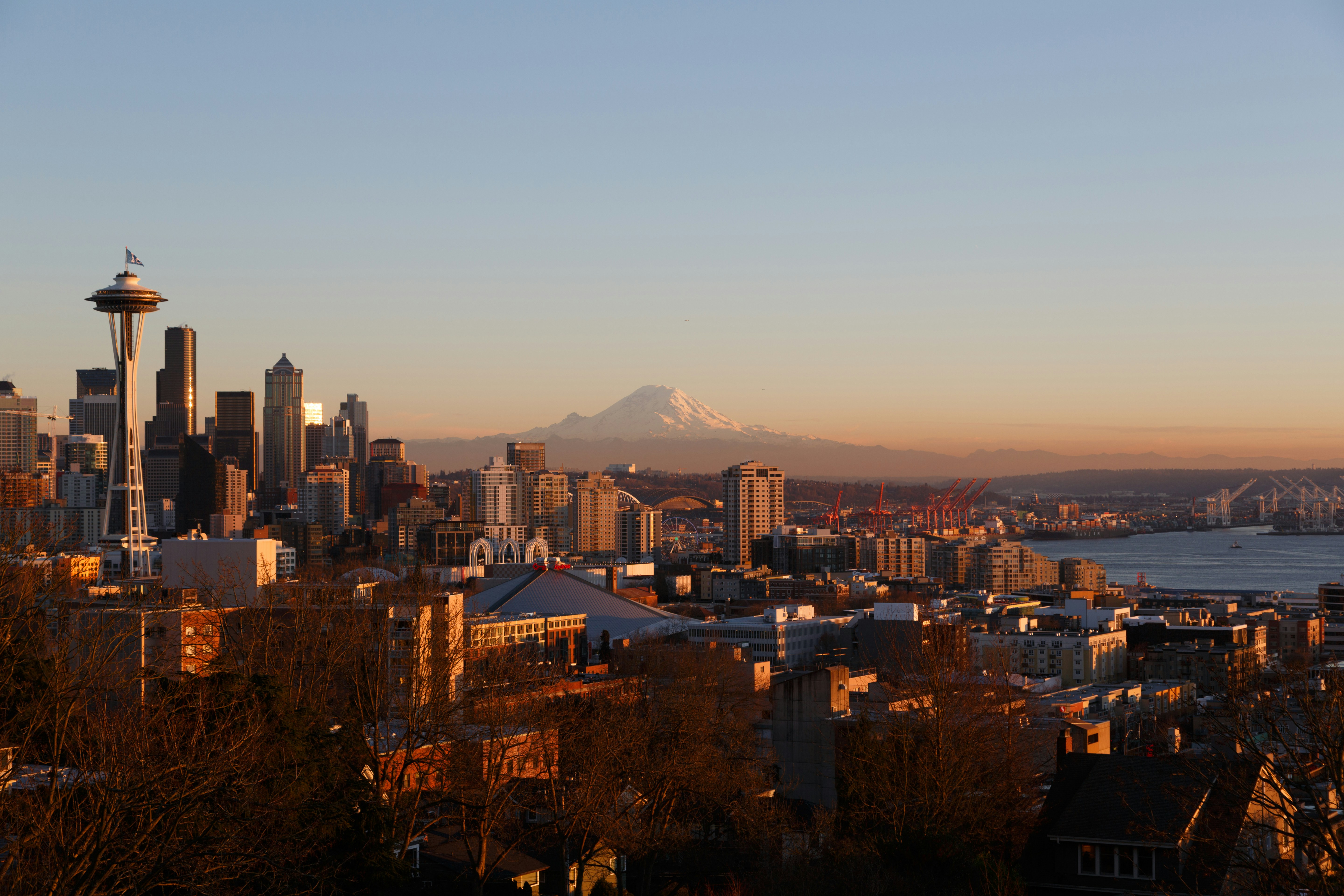Seattle skyline with space needle and mountain in the distance. photo ...