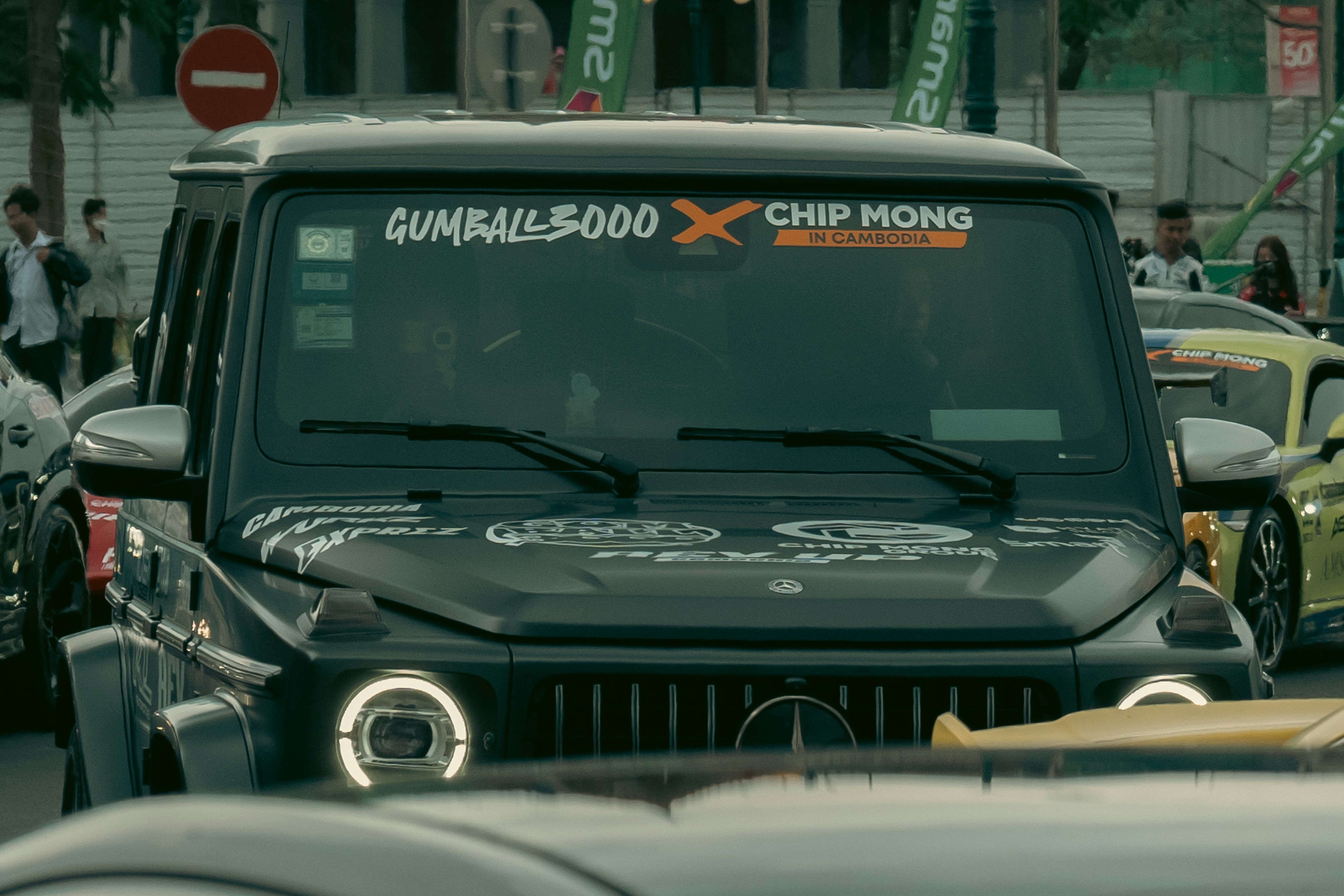 A mercedes-benz g-wagon is at a rally. photo – Free Car Image on Unsplash