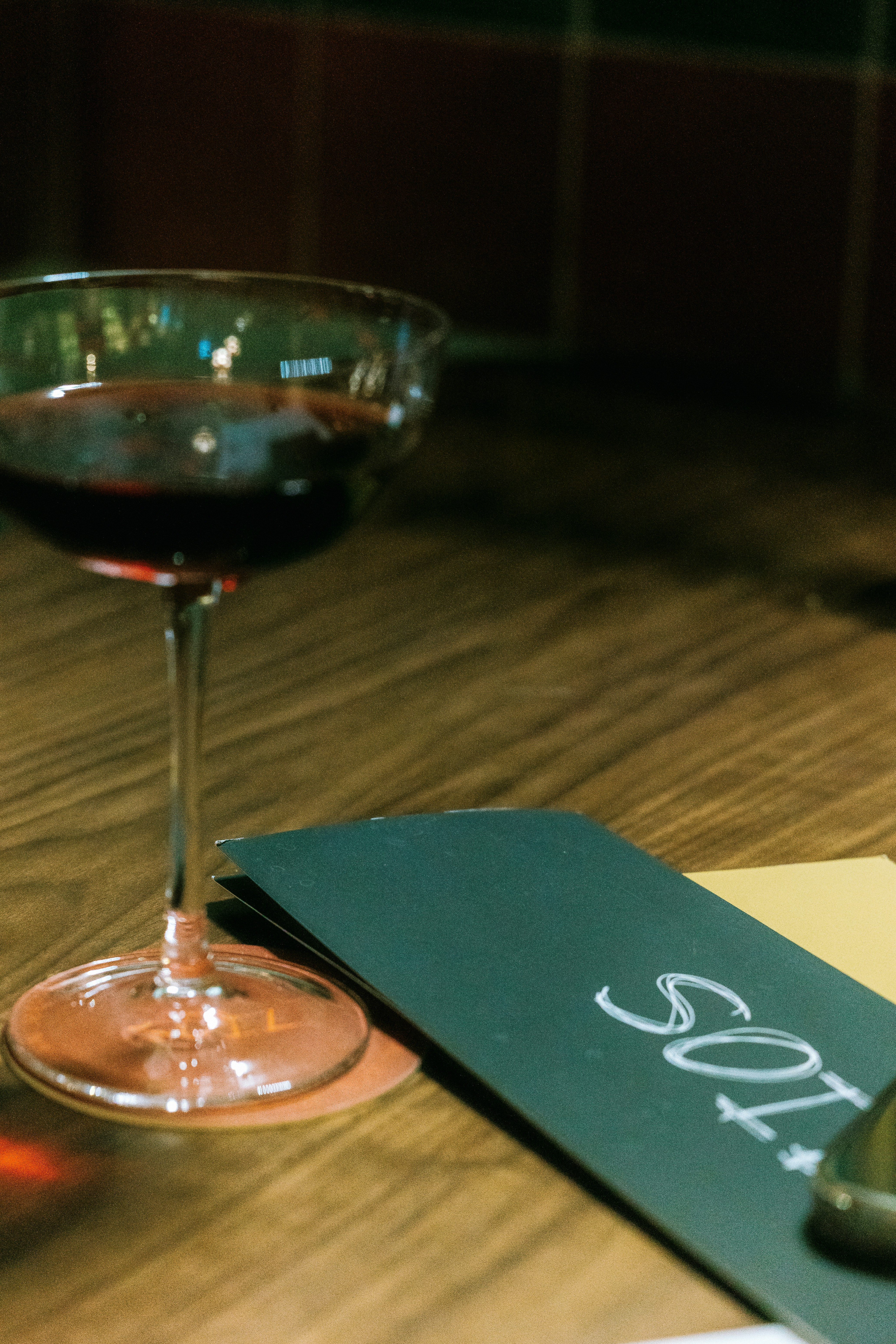 A Toast to Elegance: The Perfect Evening Sip