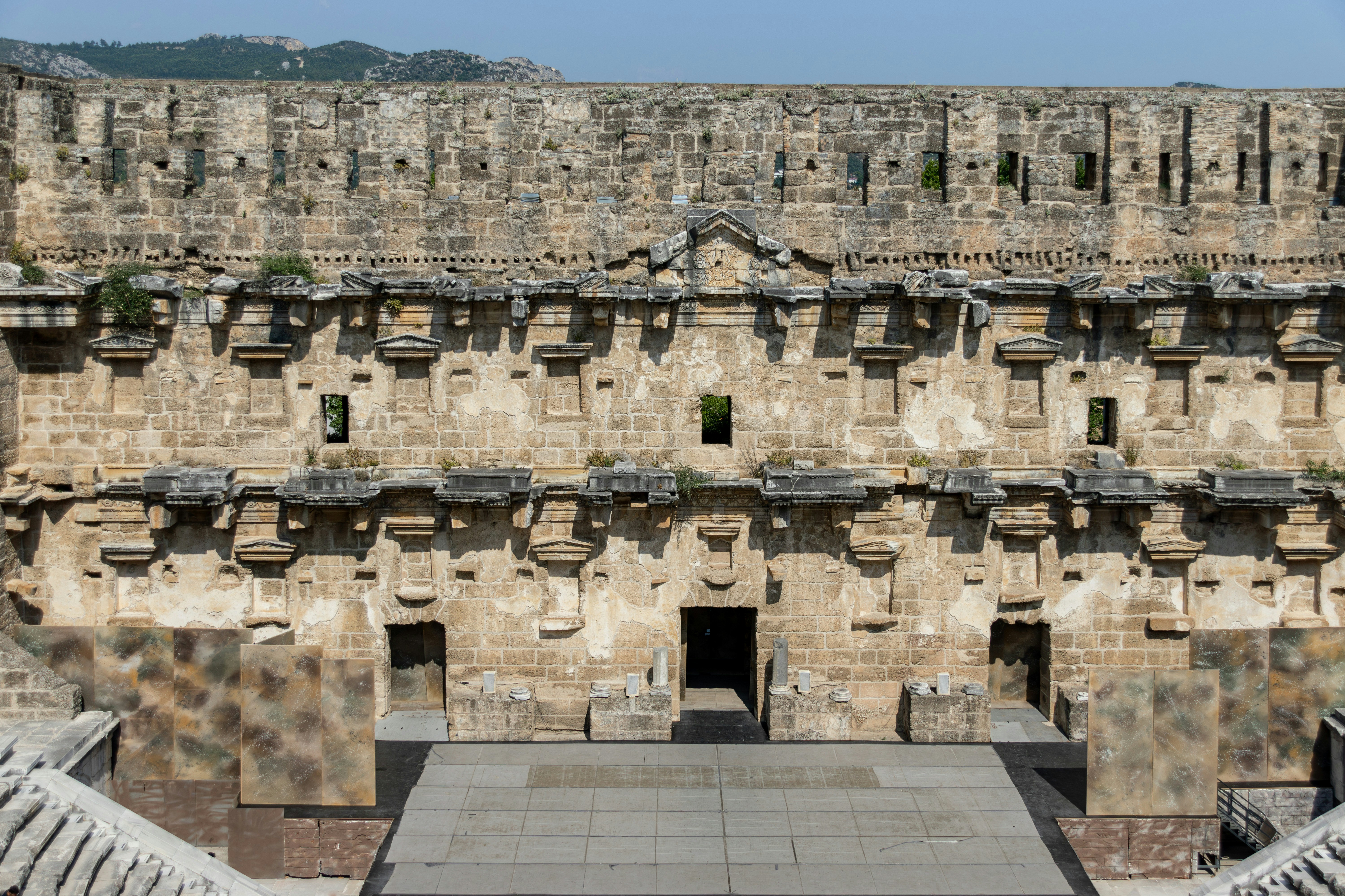 Echoes of Ancient Architecture: A Glimpse into Time