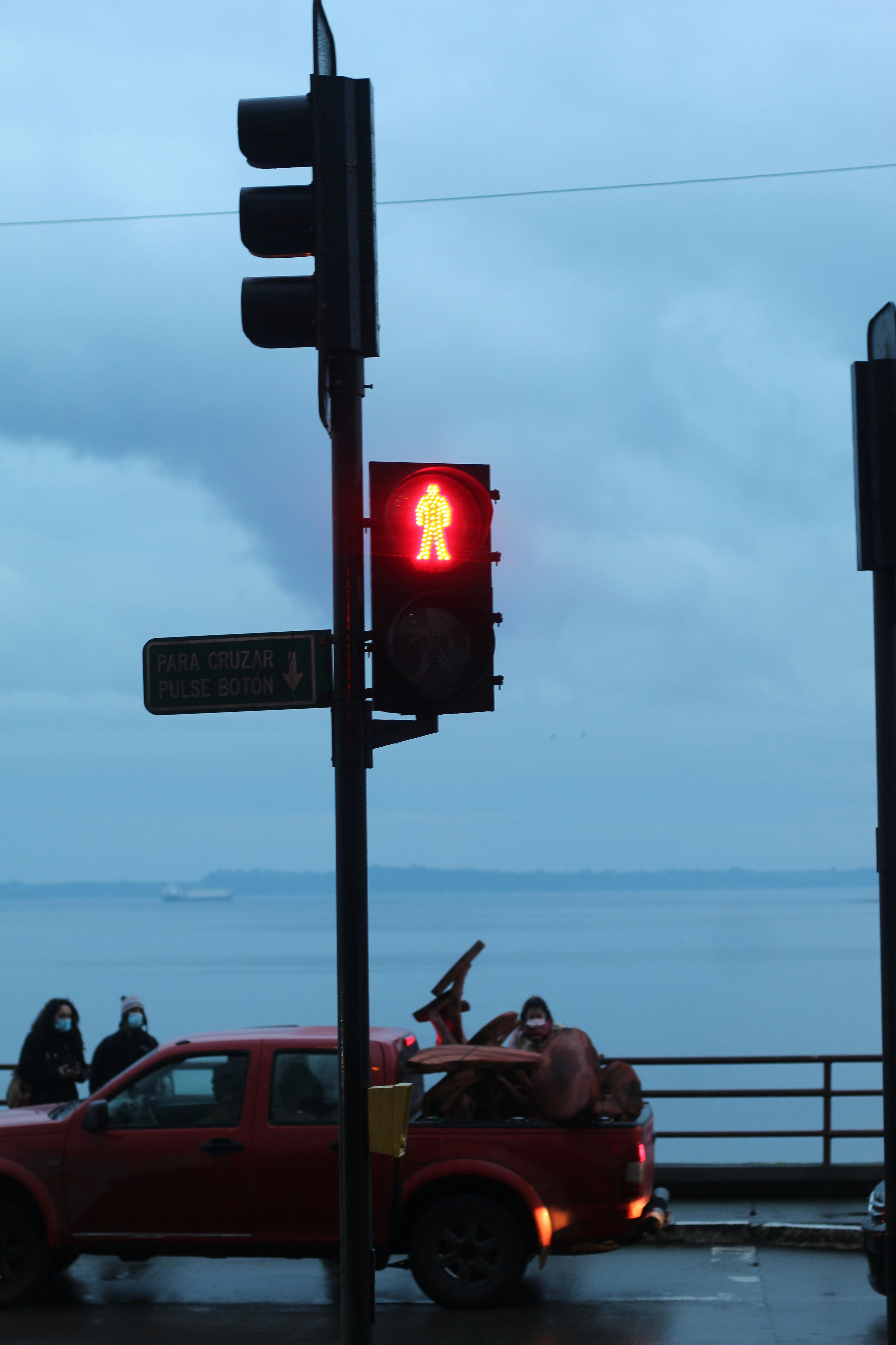 Urban Pause: The Signal of Stillness